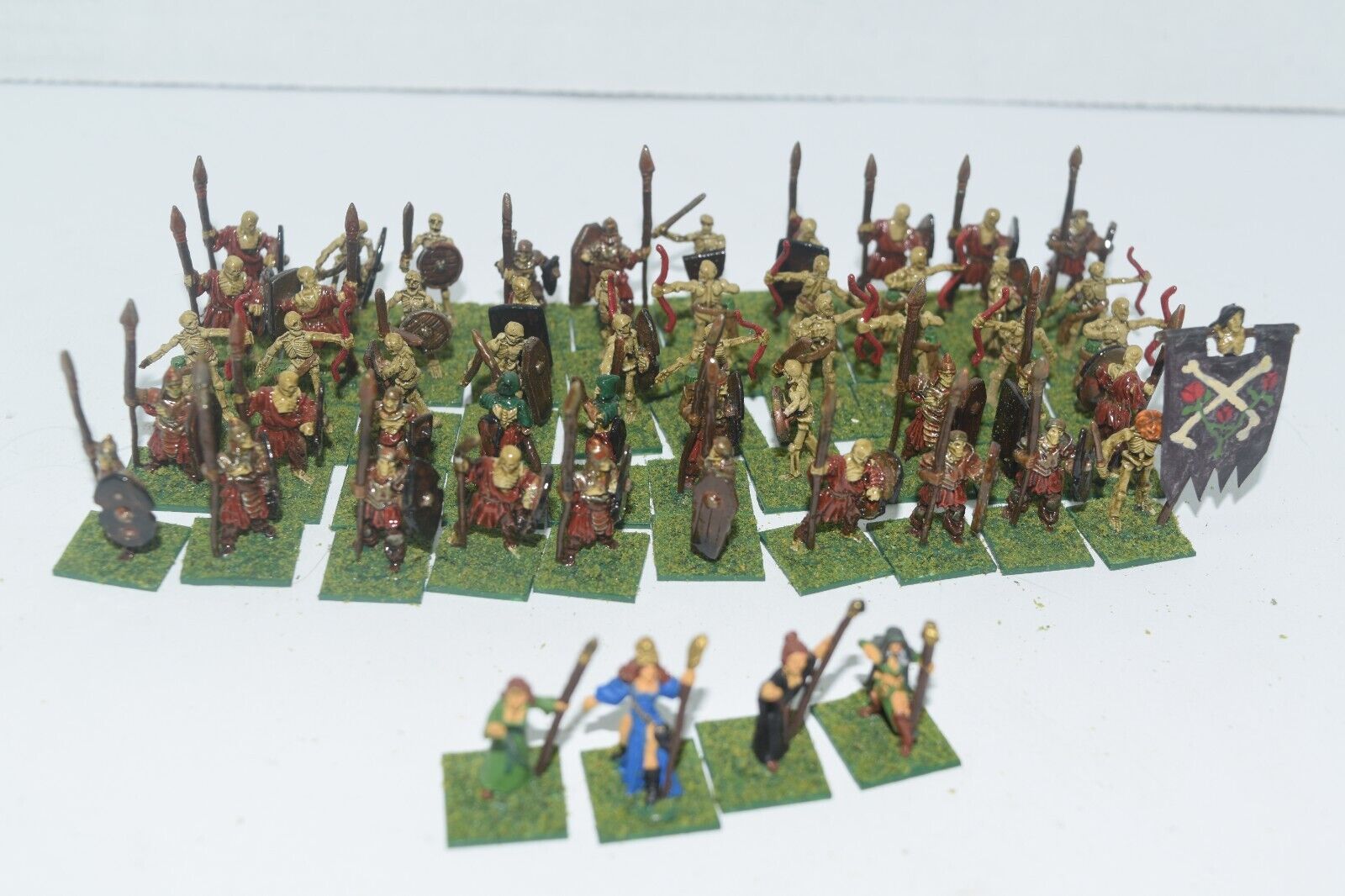 Reaper Miniatures Skeleton Lot of 50 and 4 Sorceresses hand painted 13 ...