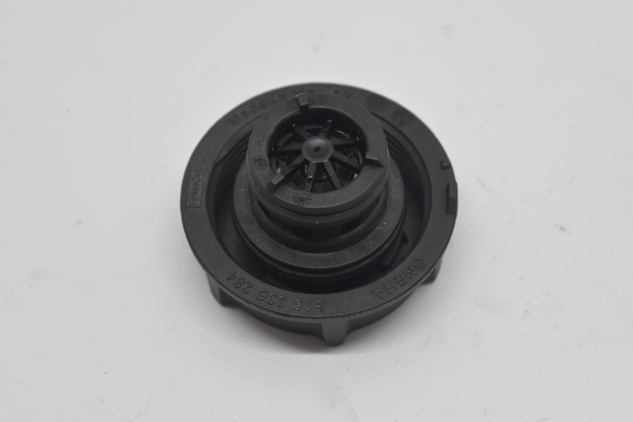 Genuine Ford Radiator Expansion Water Tank Cap DG93 8101 AA– FatMan's ...