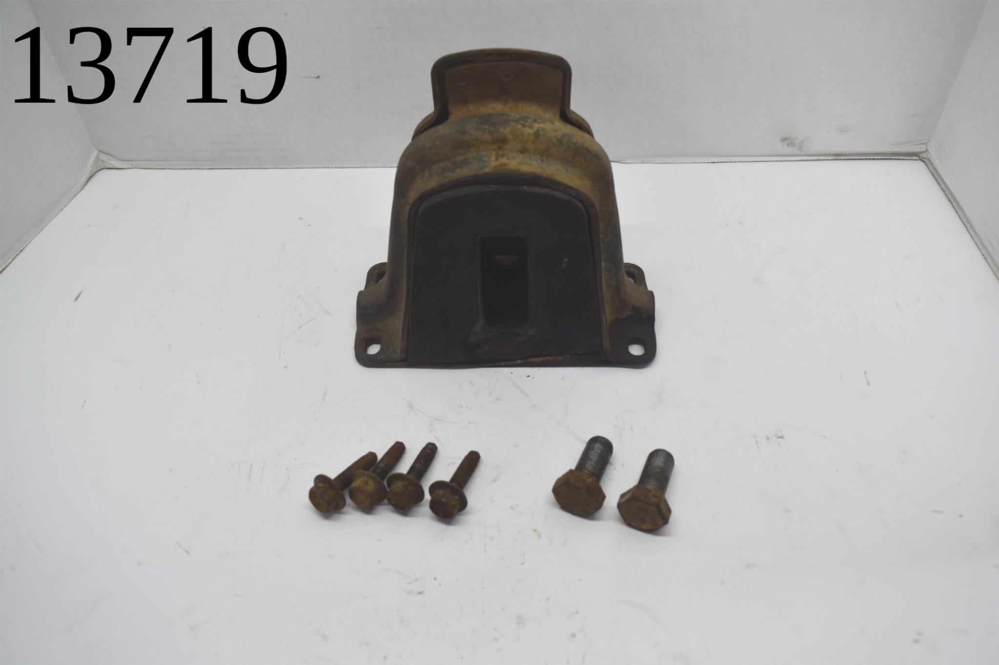 2004 2005 2006 Pontiac GTO LS1 LS2 Differential Mount Bracket 04 05 06 ...