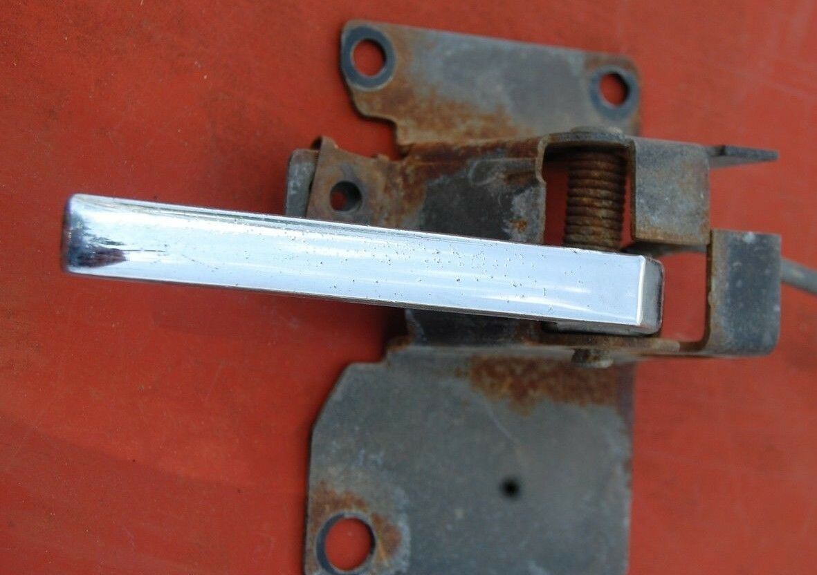 1985 Chevy Silverado GMC Right Passenger Side Door Handle Relay Rod As ...
