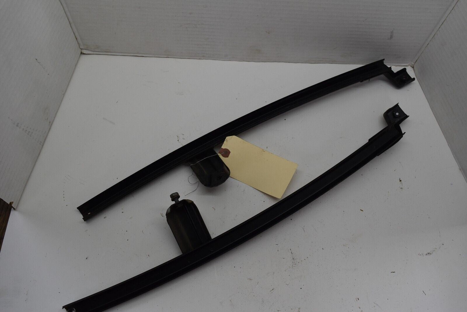 1988 1989 1990 Chevrolet GMC truck used pair window channel guide trac ...