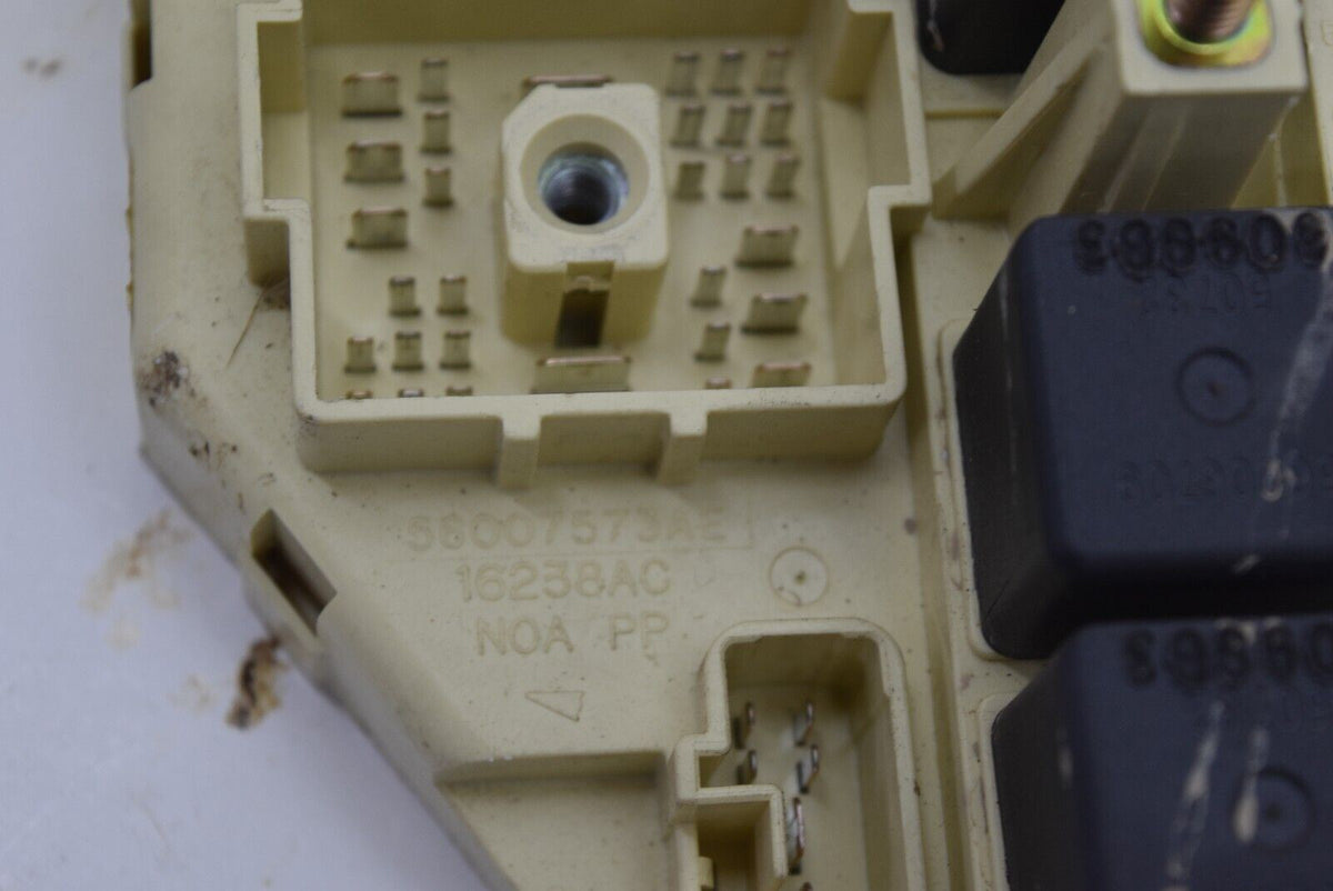 RH Kick Panel Fuse Box Right Passenger PN:56007573ae OEM Jeep Cherokee ...