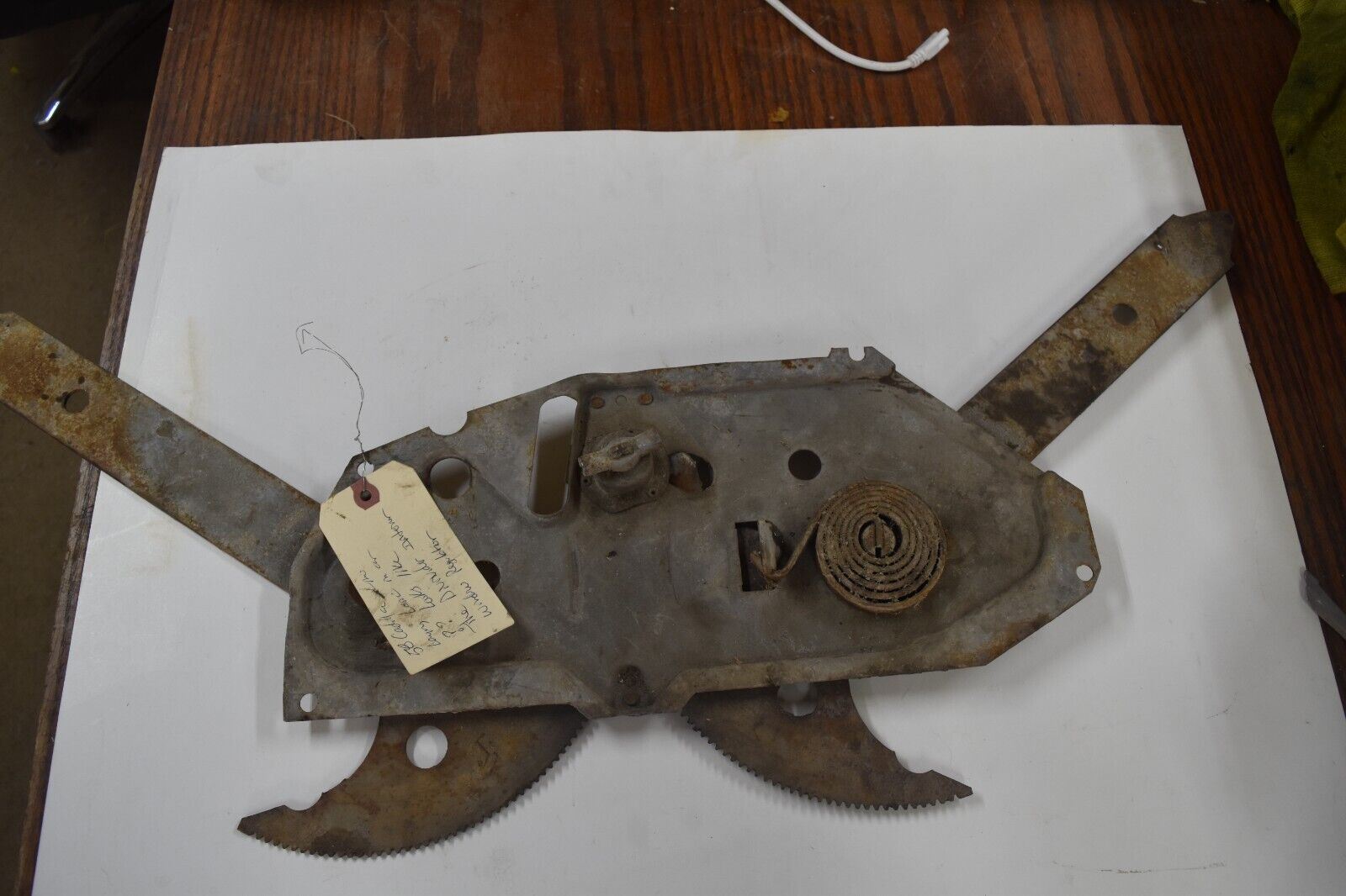 1958 58 Cadillac Fleetwood series 75 limo divider window regulator cen ...