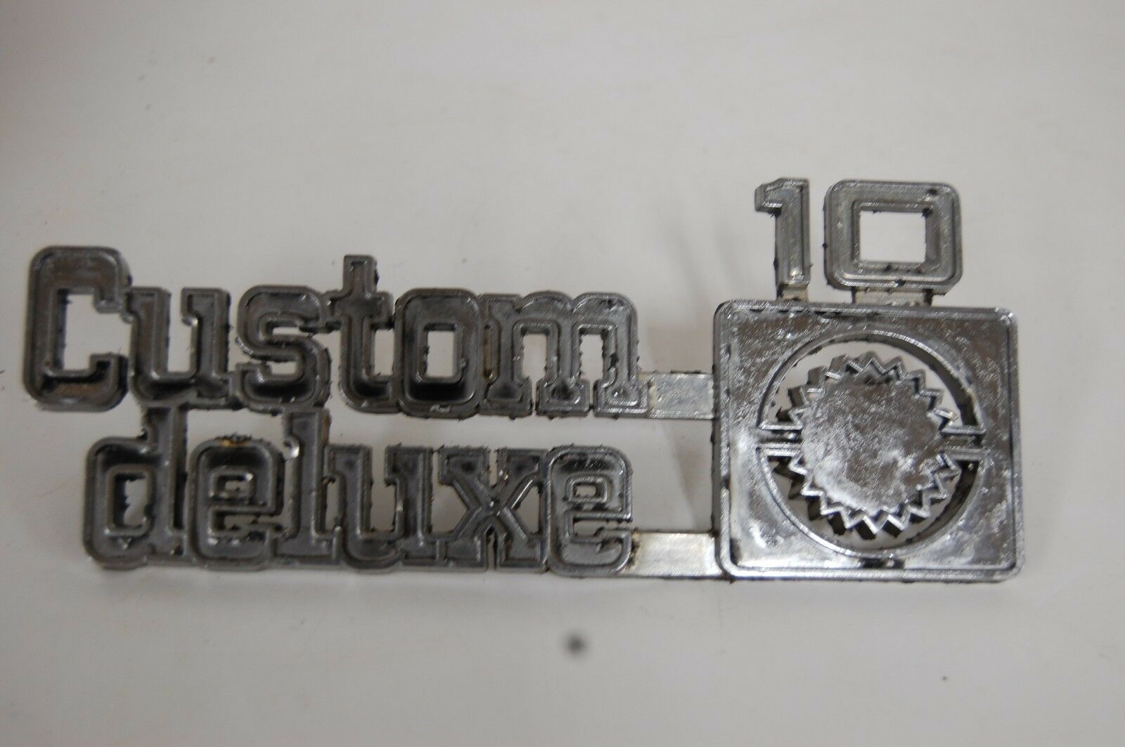 1975-80 OEM CHEVY CUSTOM DELUXE 10 FENDER EMBLEM #349682– FatMan's ...