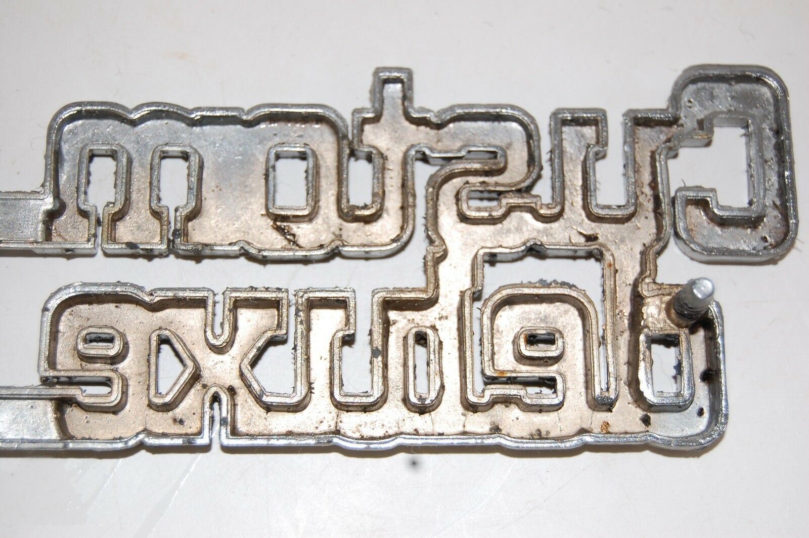 1975-80 OEM CHEVY CUSTOM DELUXE 10 FENDER EMBLEM #349682– FatMan's ...