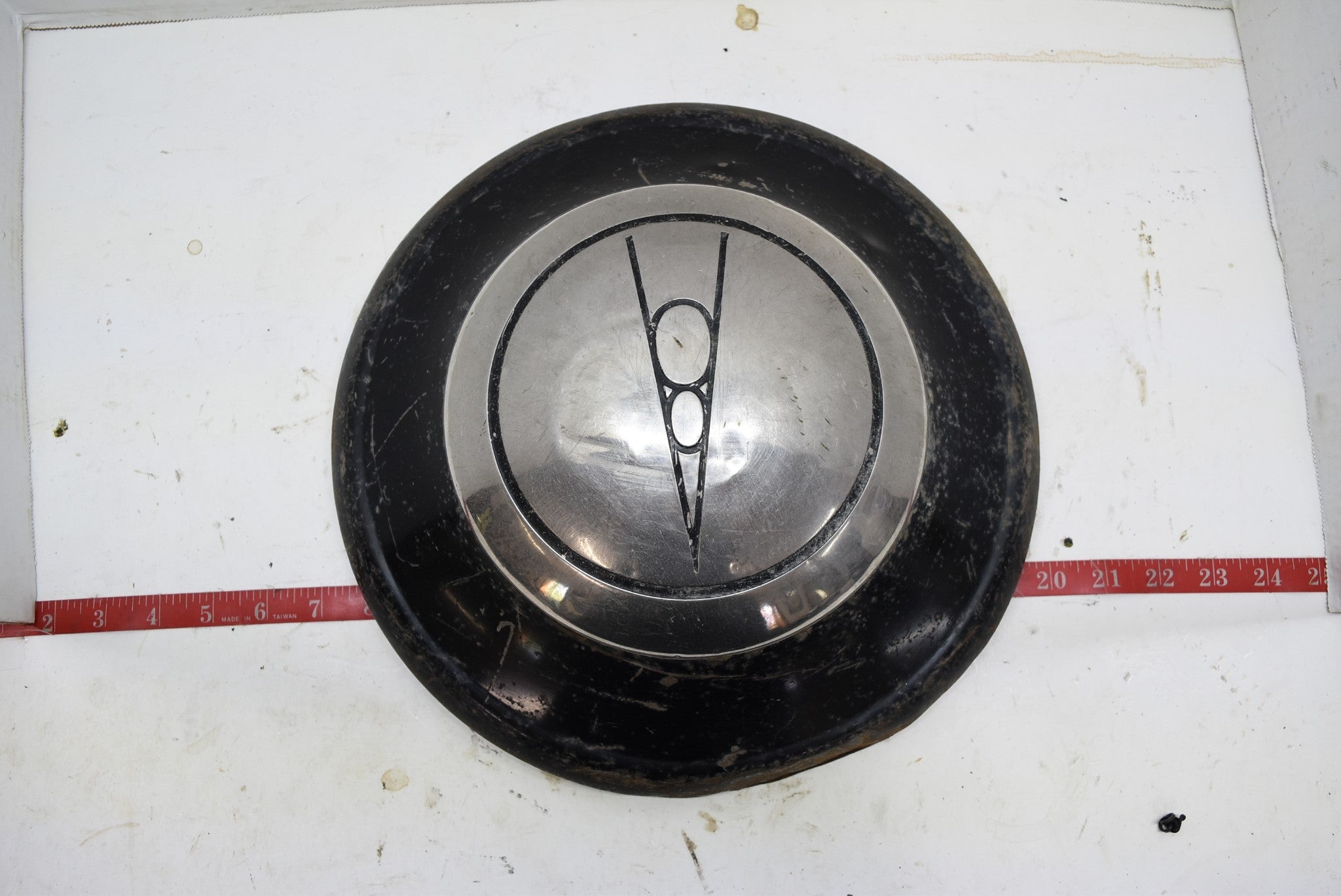 1936 Ford V8 Hubcap Hub Cap Wheel Cover Dog Dish Poverty 1930s Old Bub ...
