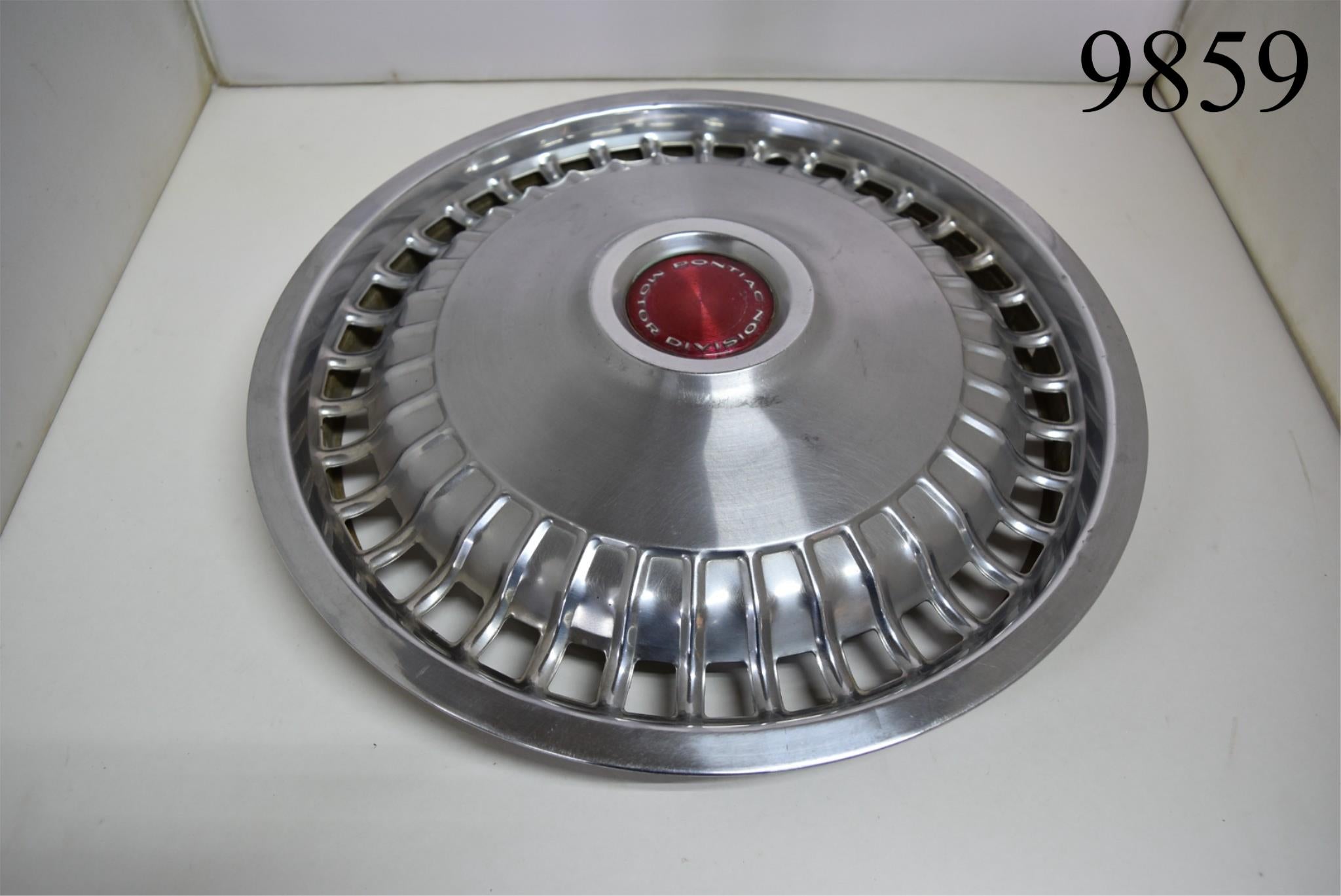 1971 71 Pontiac Tempest Single 14" Hubcap Wheel Cover– FatMan's Garage, LLC