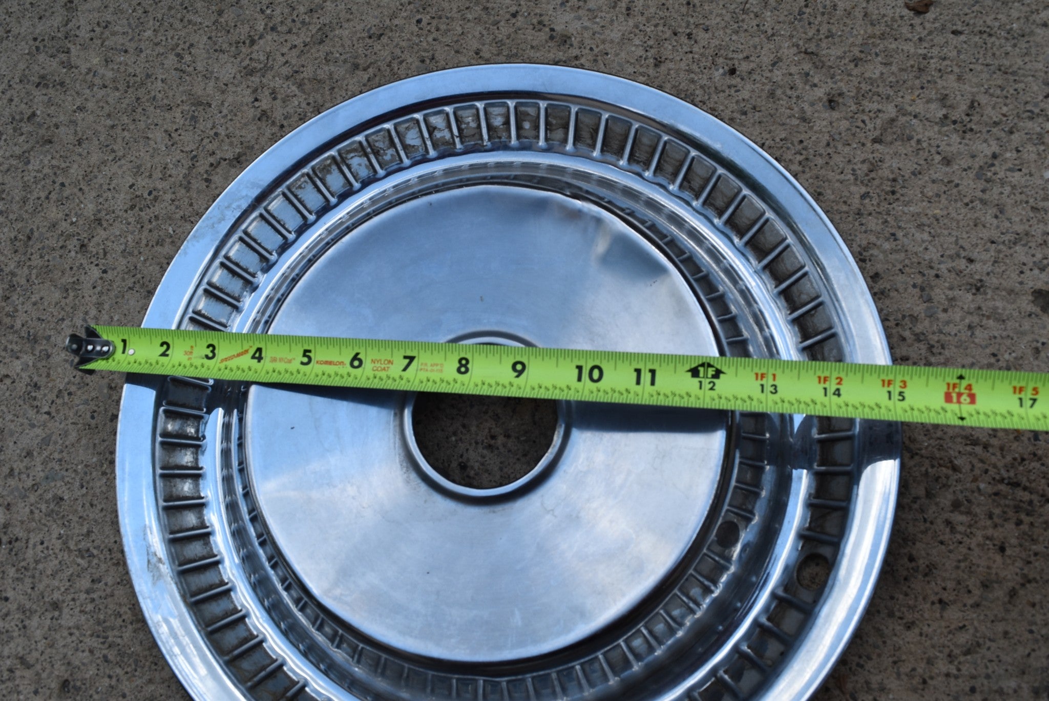 Old Hubcaps 15 Inch Wheel Covers (Set of 4) hub cap– FatMan's Garage, LLC