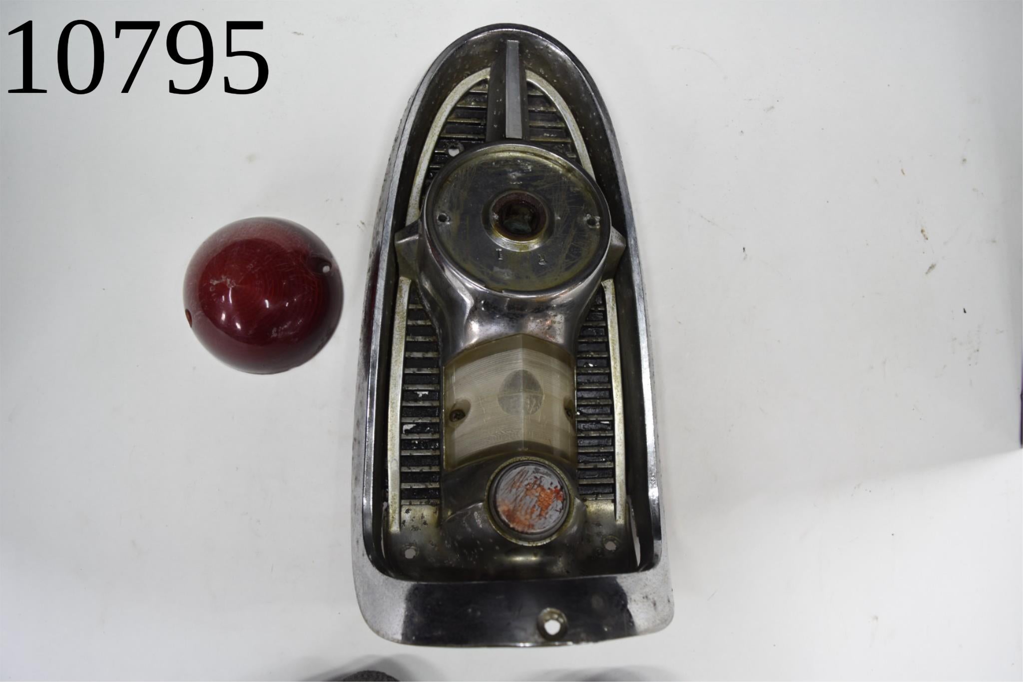 1956 CHEVY CHEVROLET BEL AIR TAILLIGHT RIGHT RH PASSENGER 56 TAIL LIGH ...