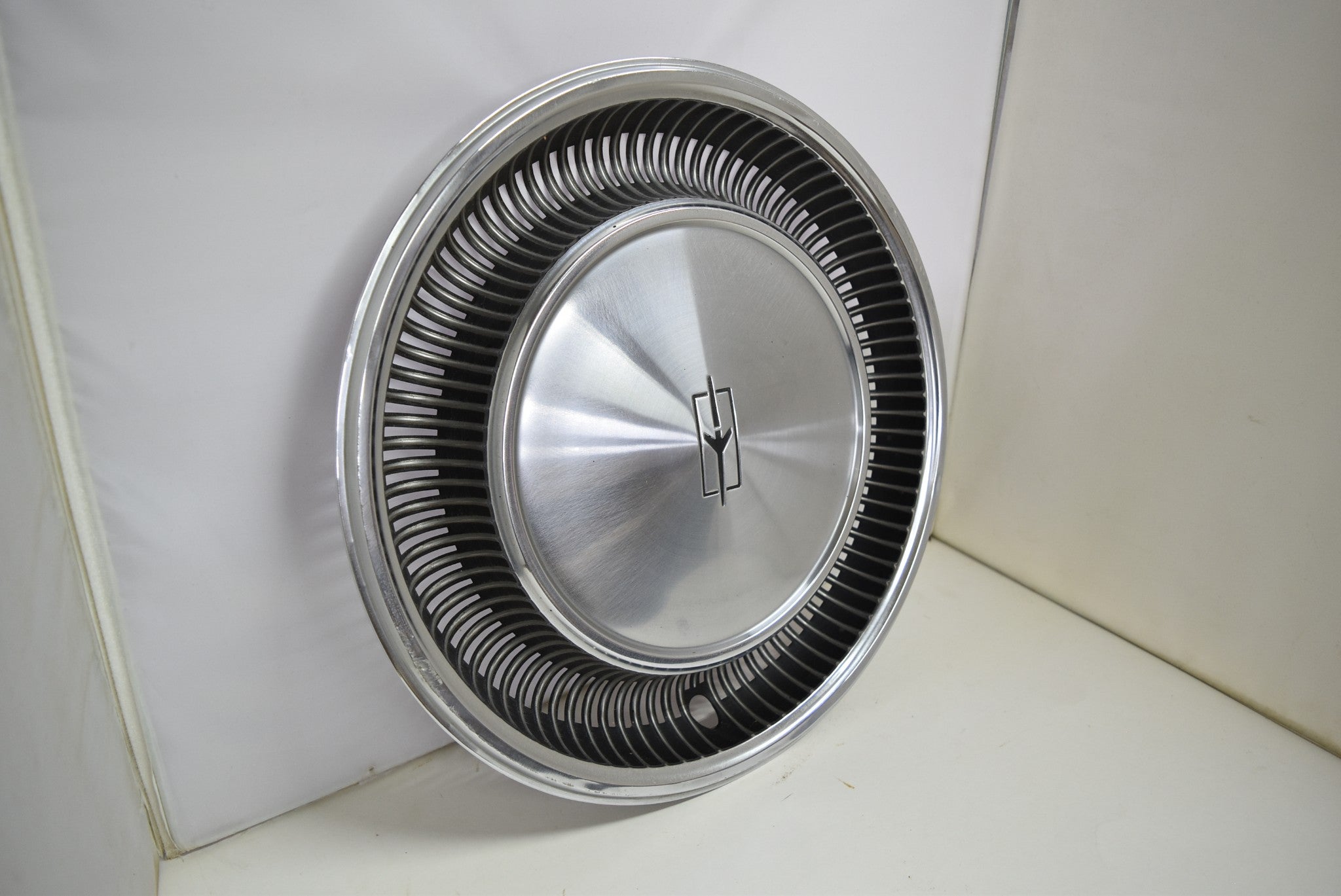 Oldsmobile 1977 78 79 Cutlass Delta 88 15"Hubcap Rib Type Etched Black ...