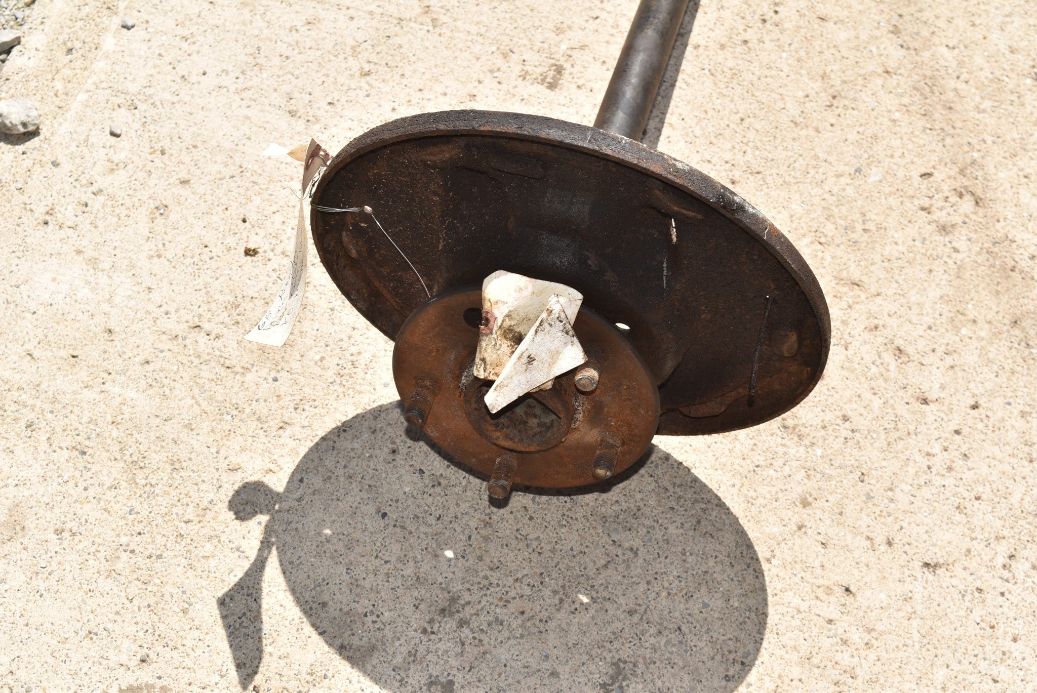 1968 68 Ford Ranchero V8 Rear Left Driver Axle 28 Spline 9" Backing Pl ...