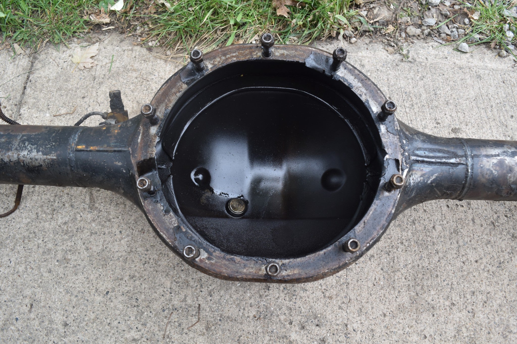 1957 FORD 9 INCH REAR AXLE DIFFERENTIAL HOUSING 57– FatMan's Garage, LLC
