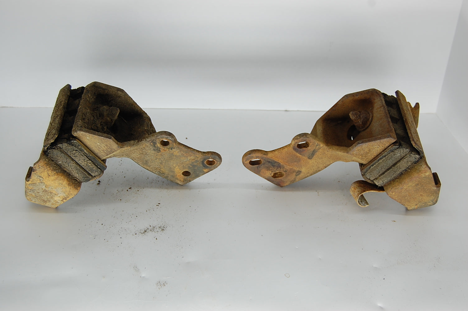 Original 1969 69 Ford Mustang Motor Frame Mounts 6 CYL 250 fastback OE ...