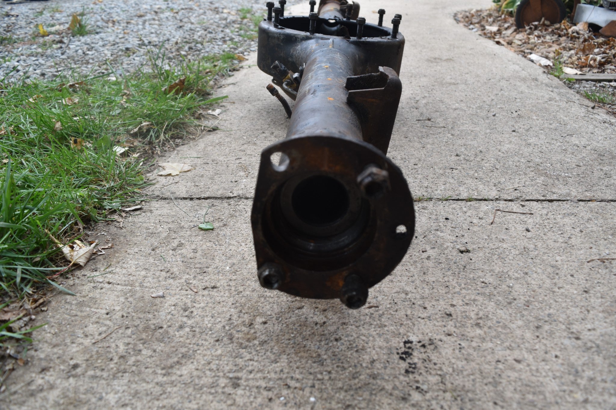 1957 FORD 9 INCH REAR AXLE DIFFERENTIAL HOUSING 57– FatMan's Garage, LLC