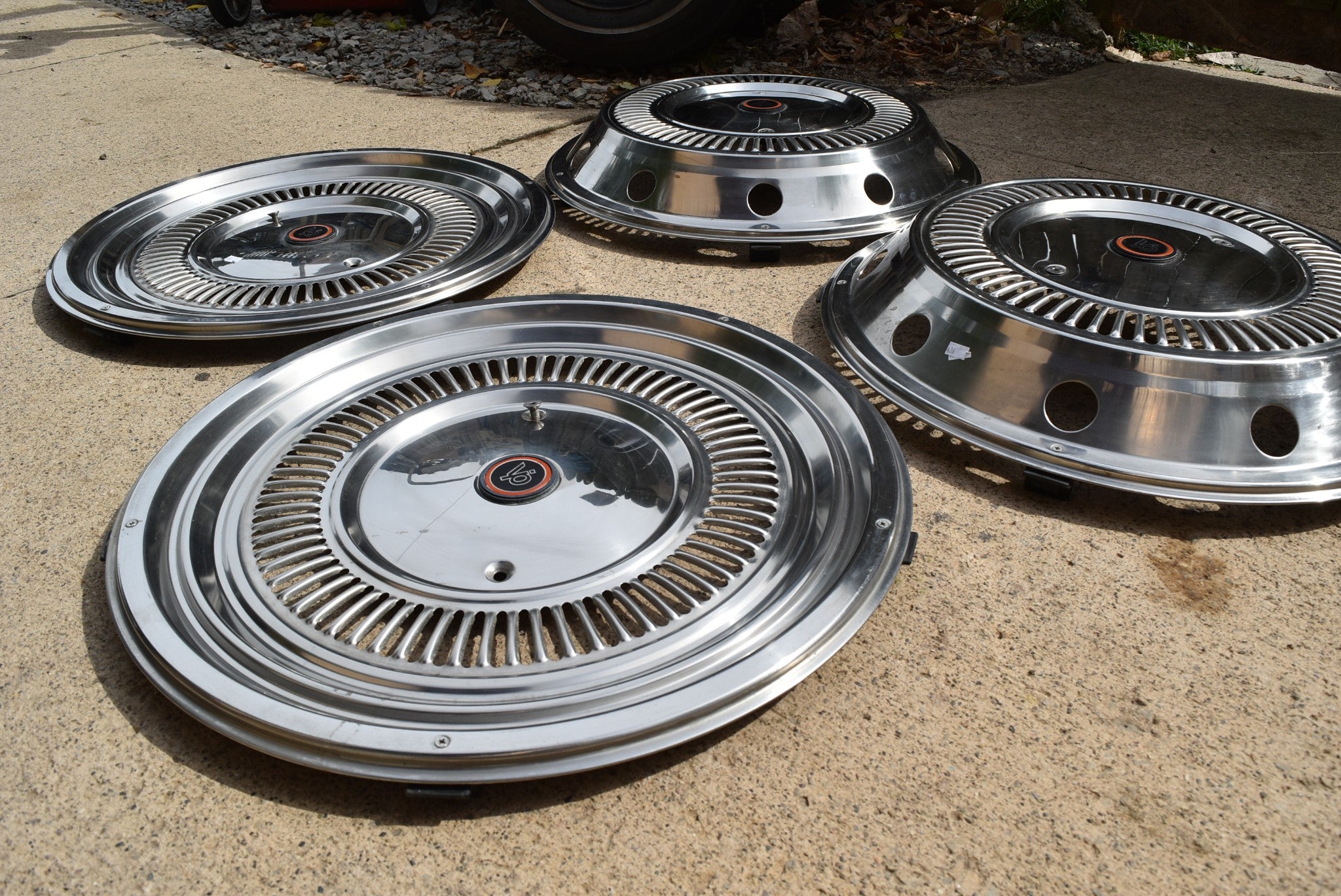 VIP Hubcaps Italy Torino Ruspacromo (Set of 4) 23 inch Rv Semi Wheel S ...