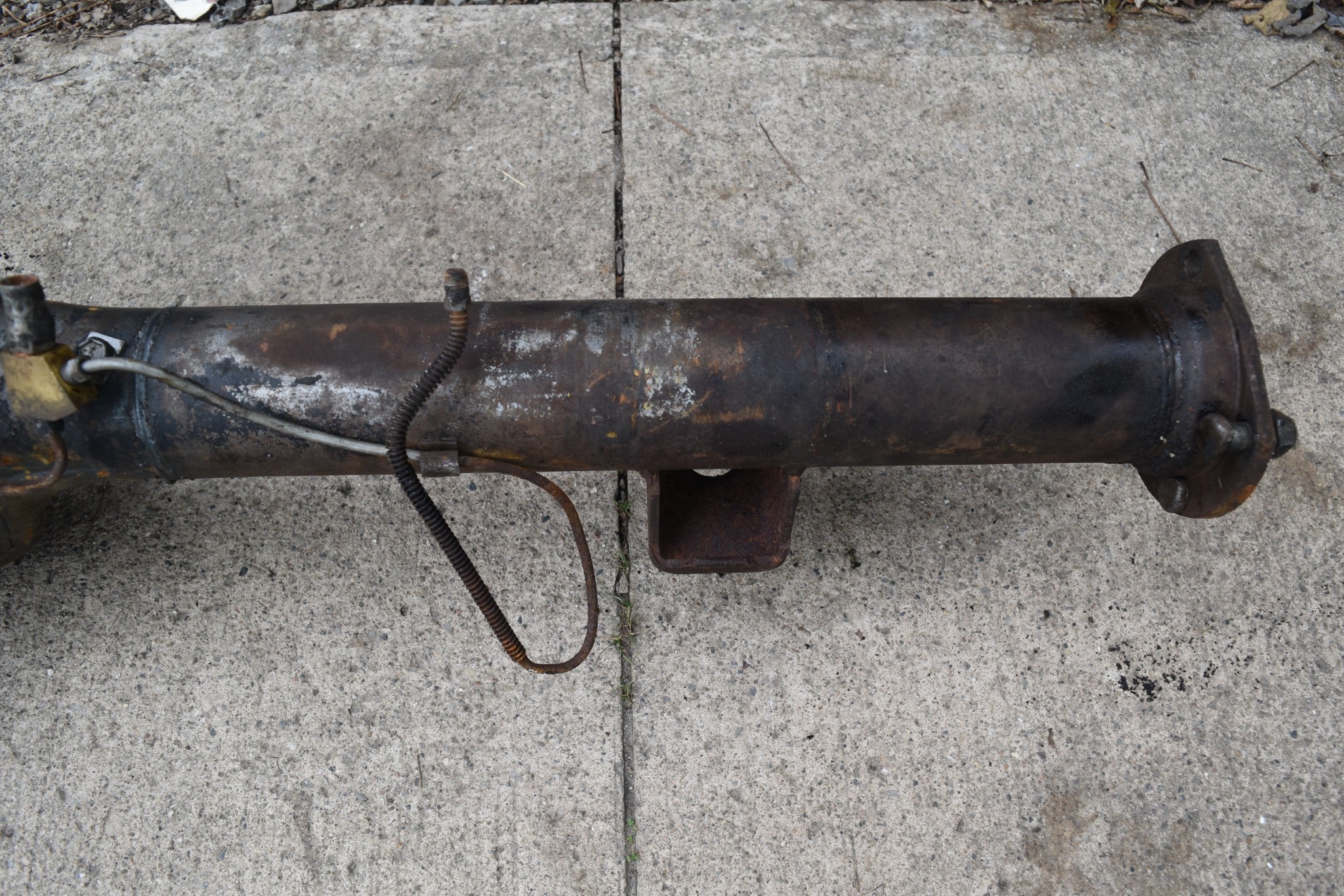 1957 FORD 9 INCH REAR AXLE DIFFERENTIAL HOUSING 57– FatMan's Garage, LLC