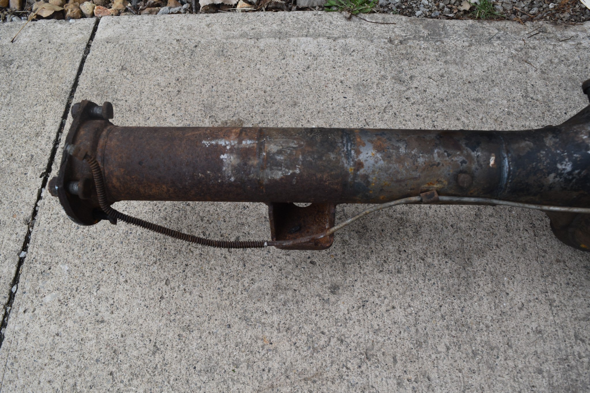 1957 FORD 9 INCH REAR AXLE DIFFERENTIAL HOUSING 57– FatMan's Garage, LLC