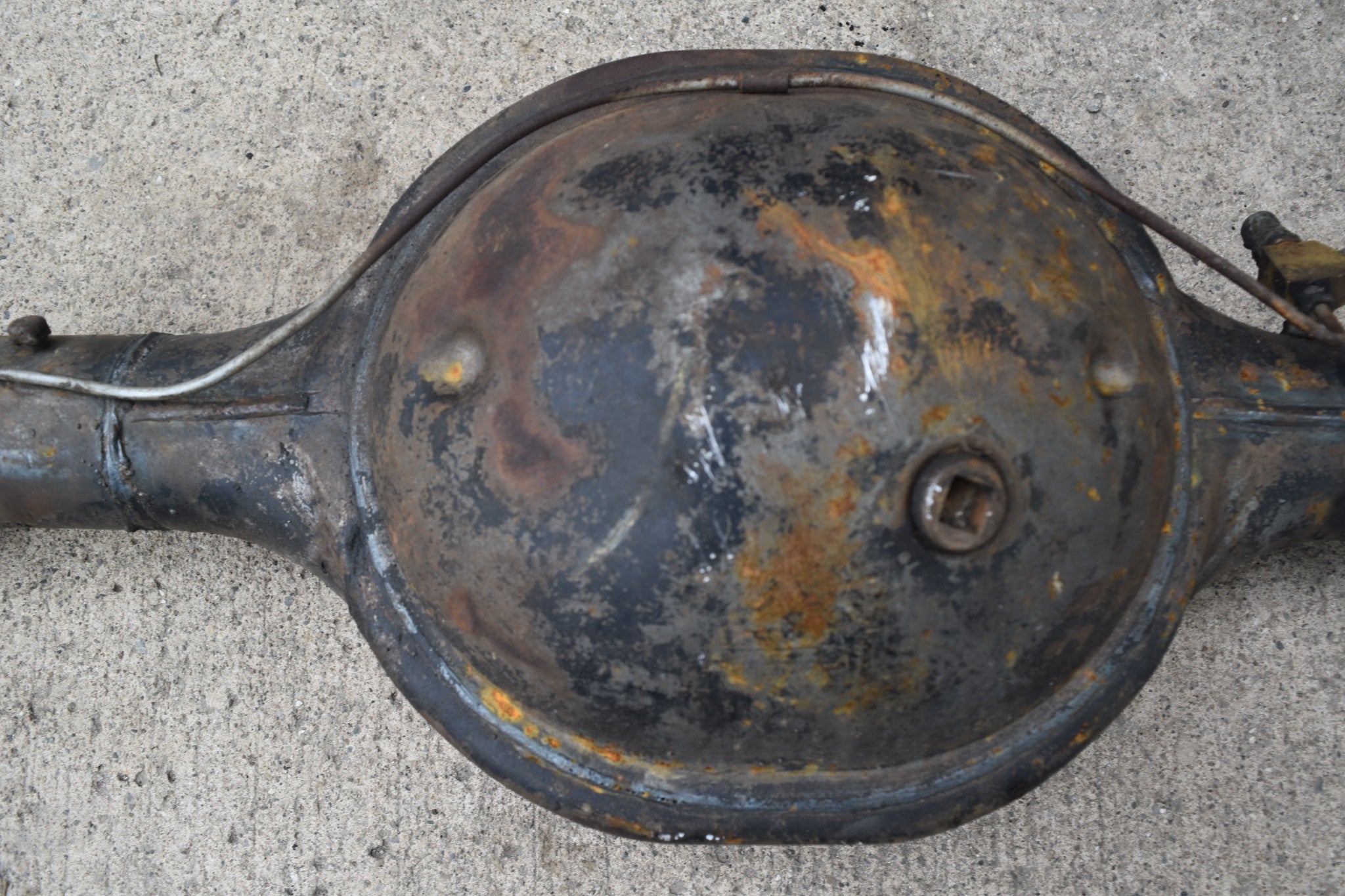 1957 FORD 9 INCH REAR AXLE DIFFERENTIAL HOUSING 57– FatMan's Garage, LLC