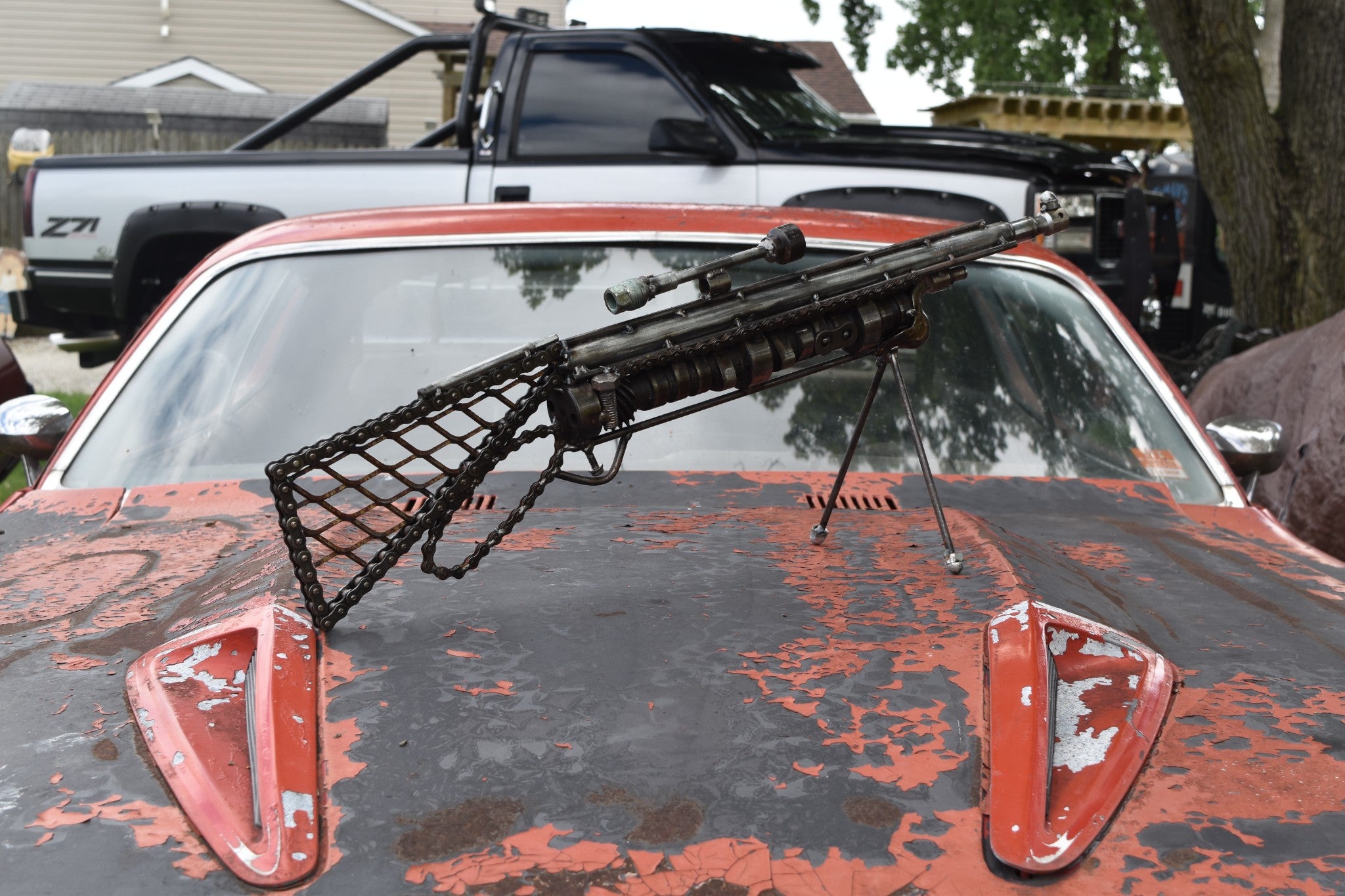 Scrap Metal Sculpture Welded Industrial Art Gun Rifle Chains Garage Ha ...