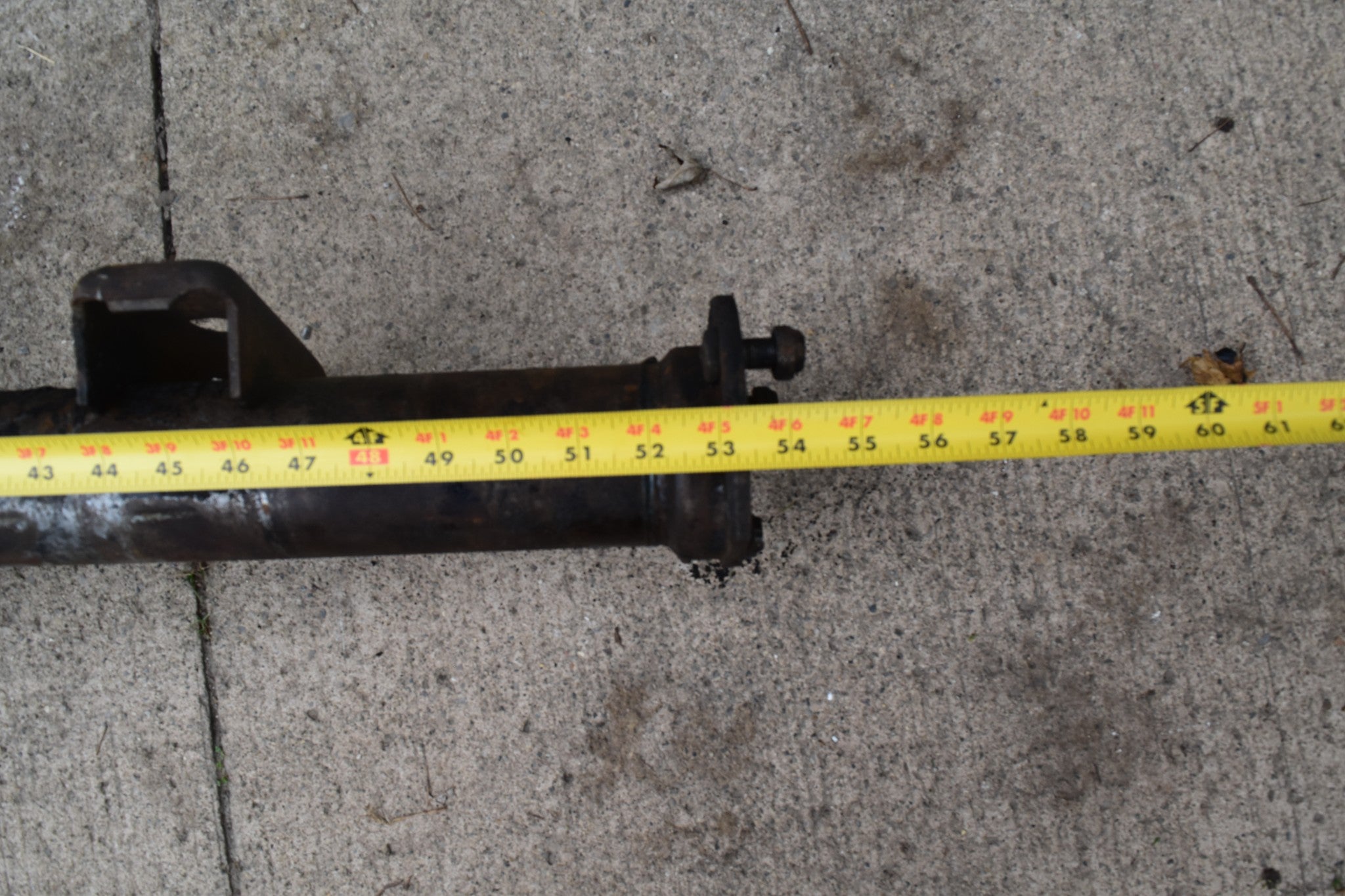 1957 FORD 9 INCH REAR AXLE DIFFERENTIAL HOUSING 57– FatMan's Garage, LLC