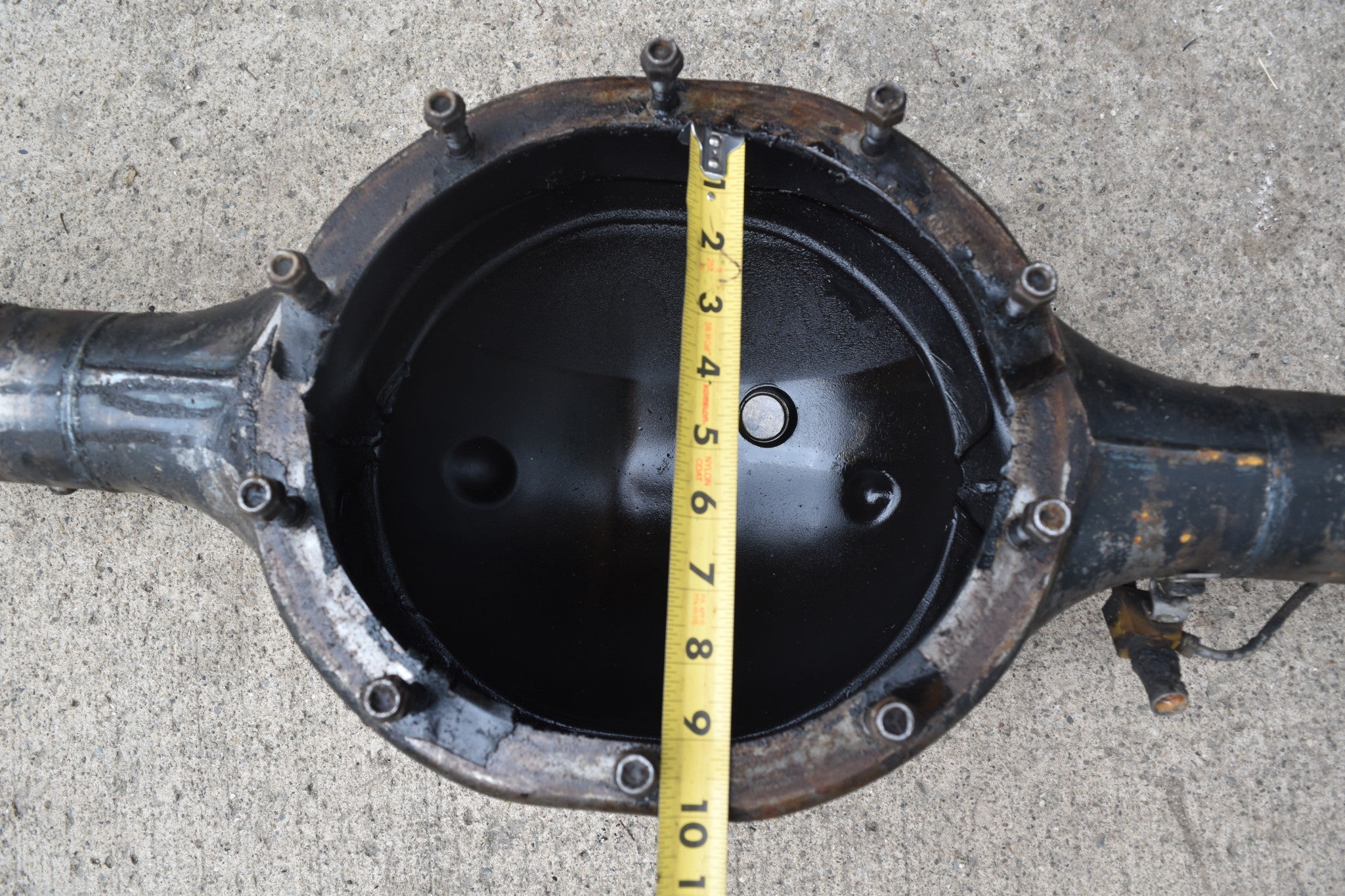 1957 FORD 9 INCH REAR AXLE DIFFERENTIAL HOUSING 57– FatMan's Garage, LLC