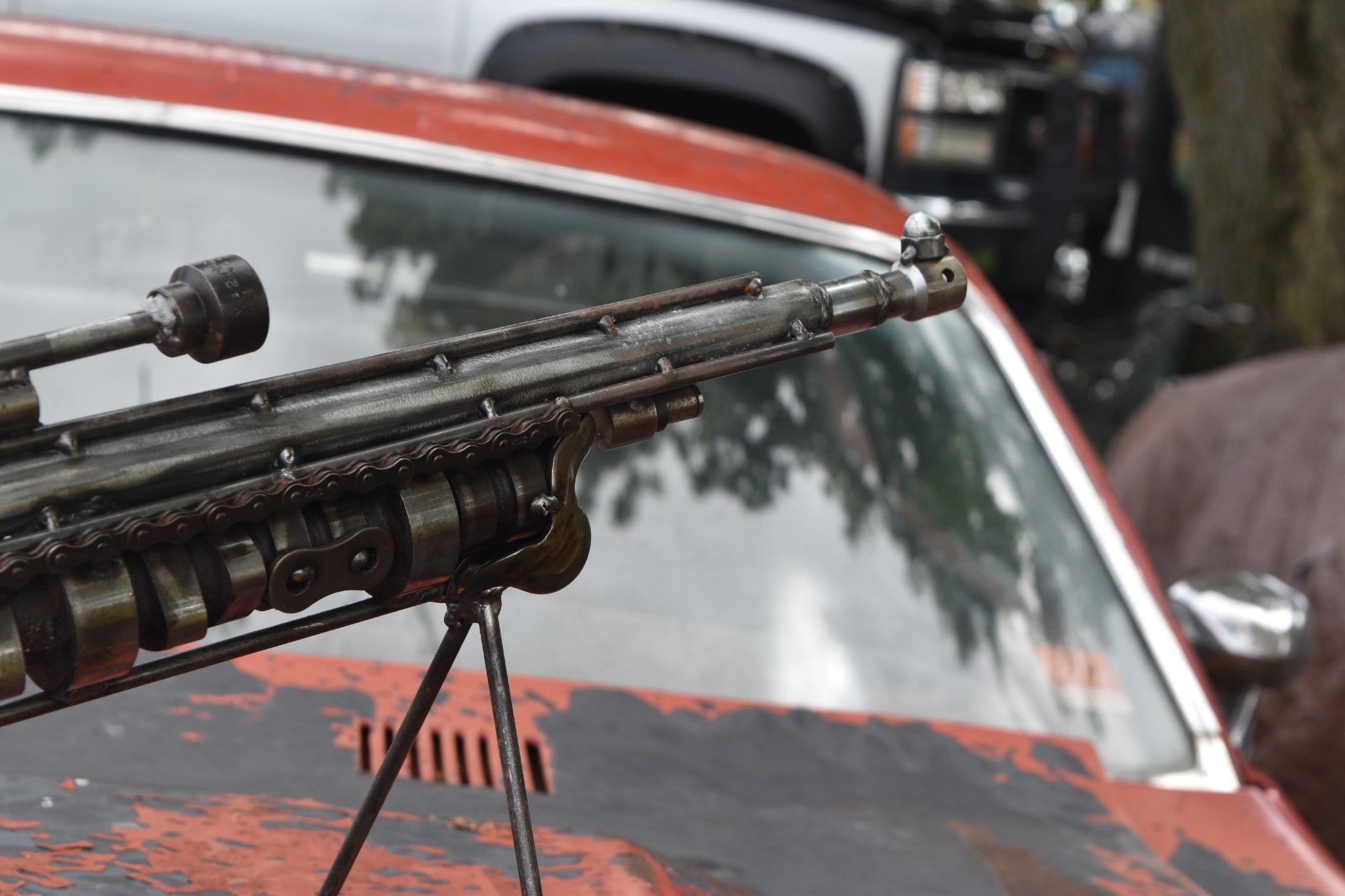 Scrap Metal Sculpture Welded Industrial Art Gun Rifle Chains Garage Ha ...