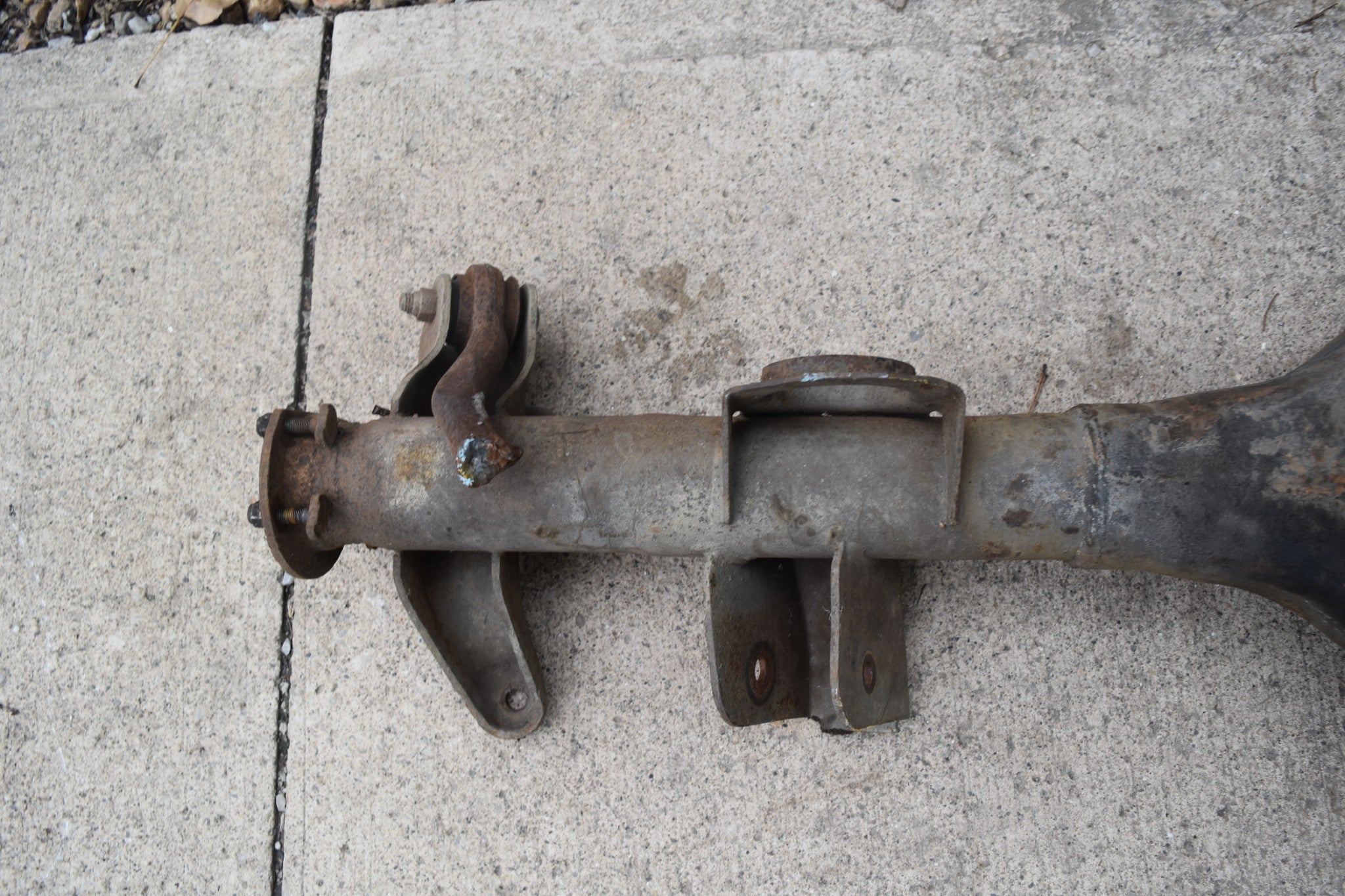 1972 FORD GRAN TORINO GTS 9 INCH REAR AXLE DIFFERENTIAL HOUSING 72 ...