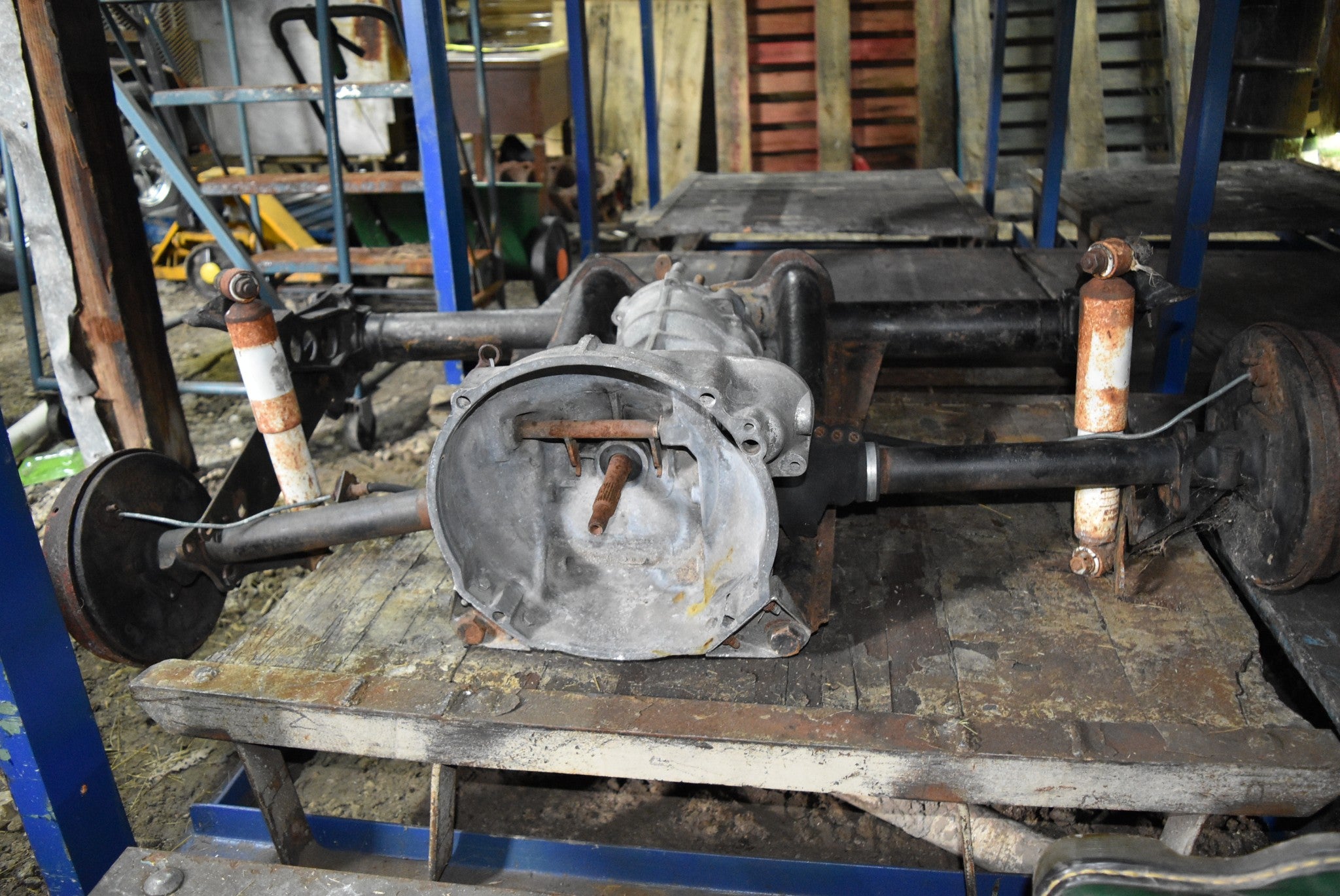 1971-1979 Volkswagen Super Beetle Rear End Differential Cradle Swing A ...