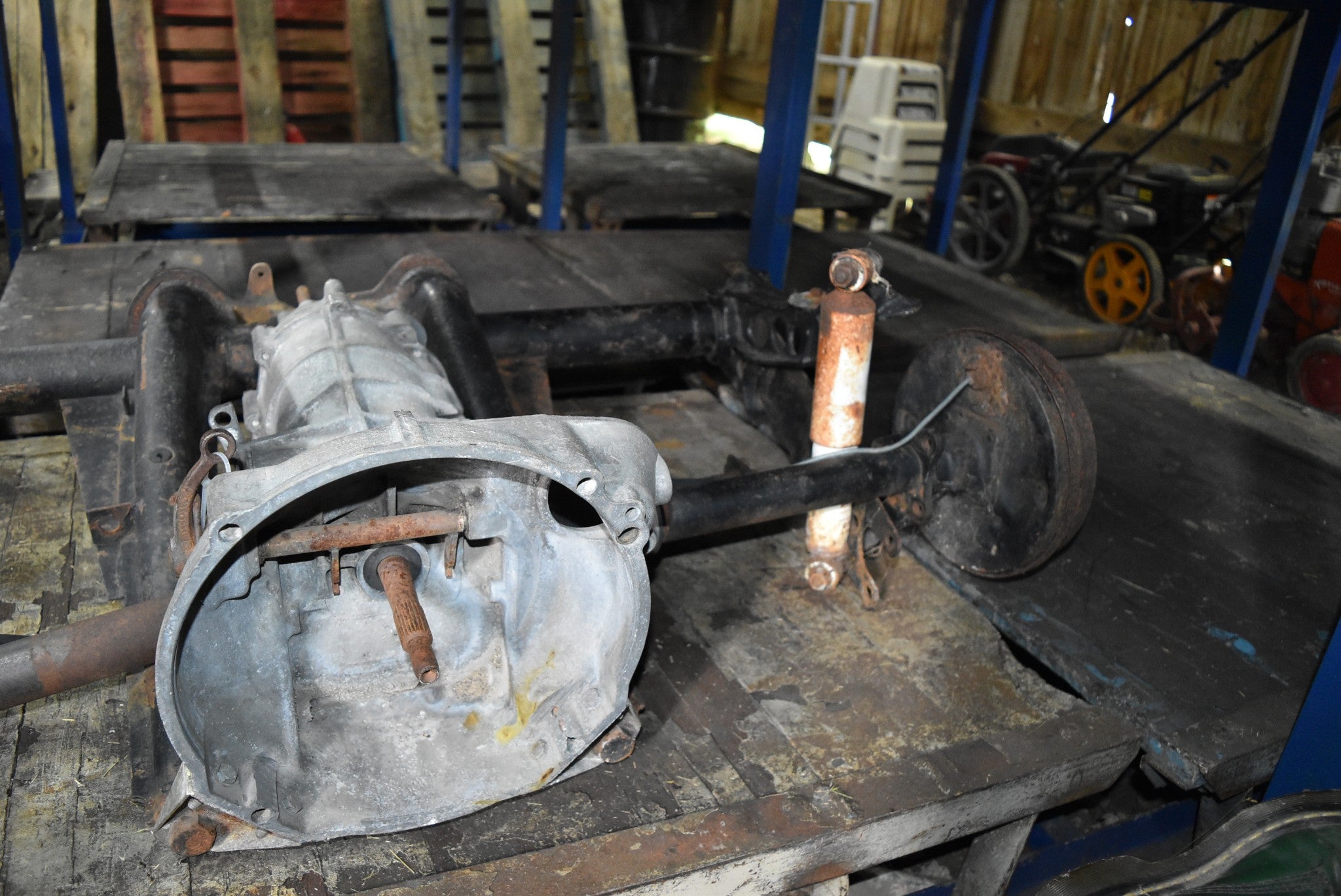 1971-1979 Volkswagen Super Beetle Rear End Differential Cradle Swing A ...