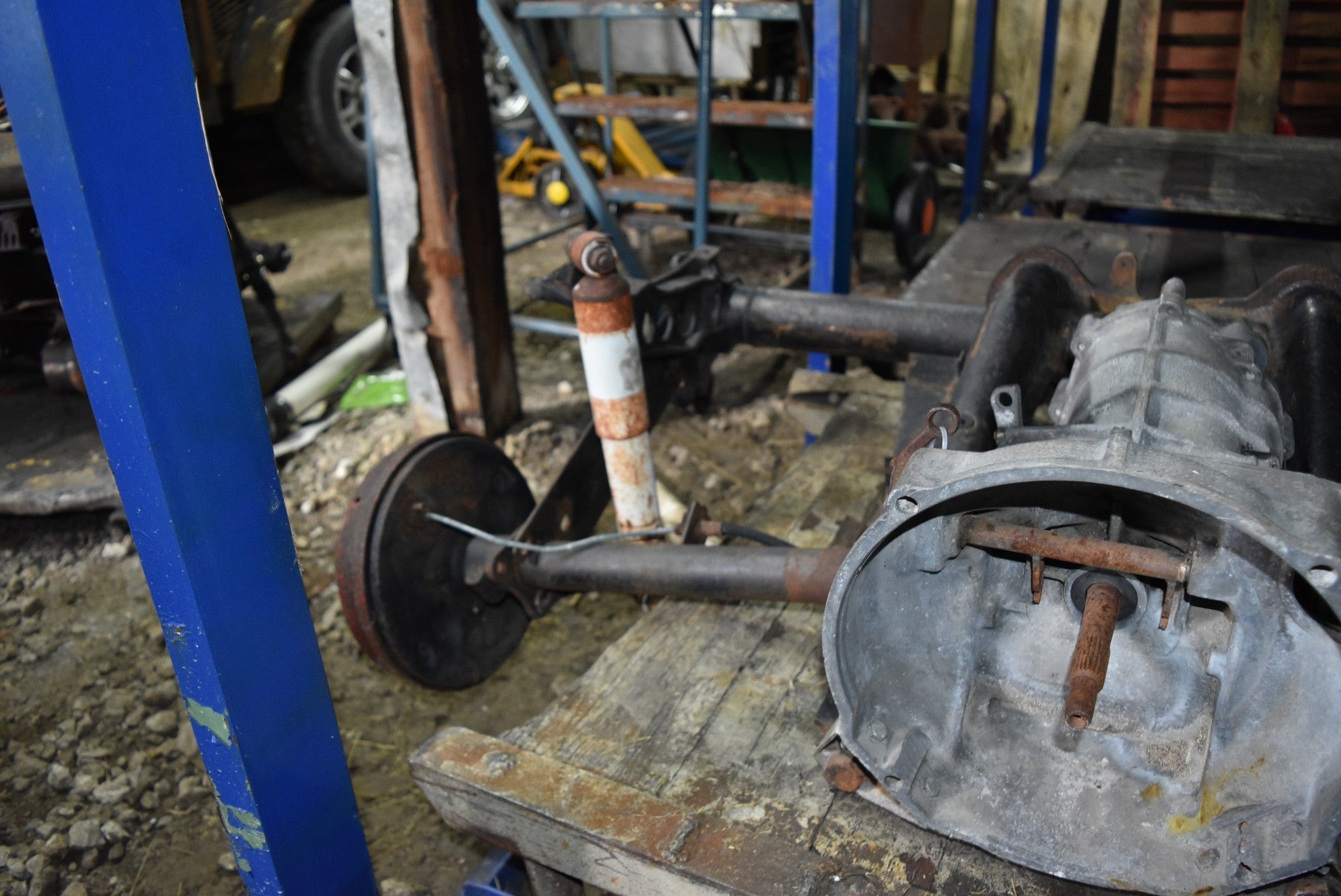 1971-1979 Volkswagen Super Beetle Rear End Differential Cradle Swing A ...