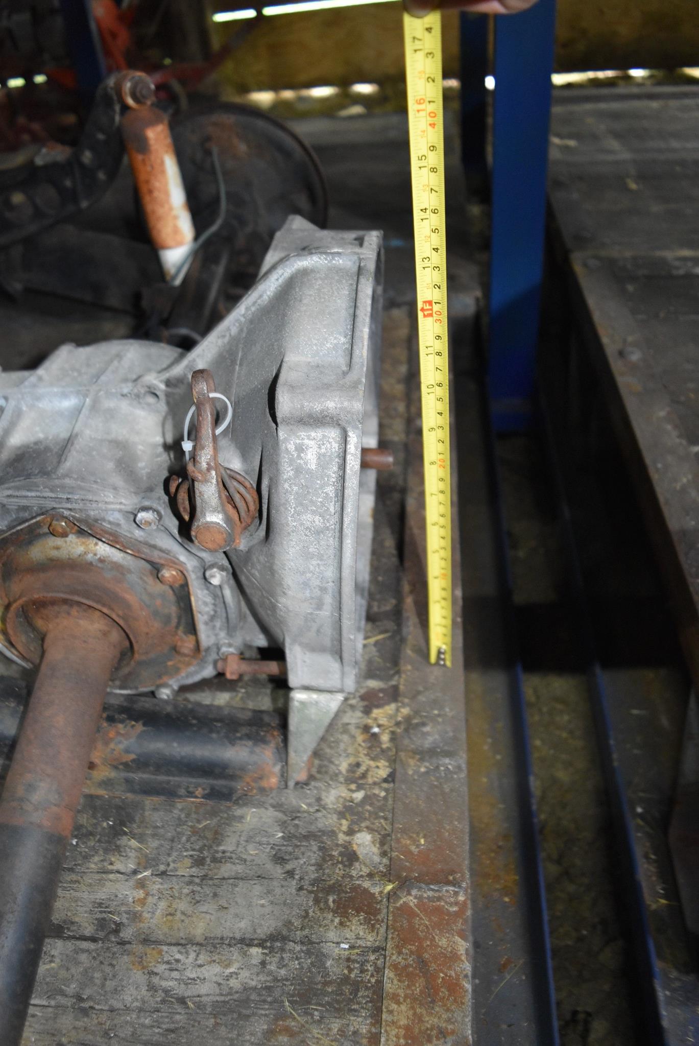 1971-1979 Volkswagen Super Beetle Rear End Differential Cradle Swing A ...