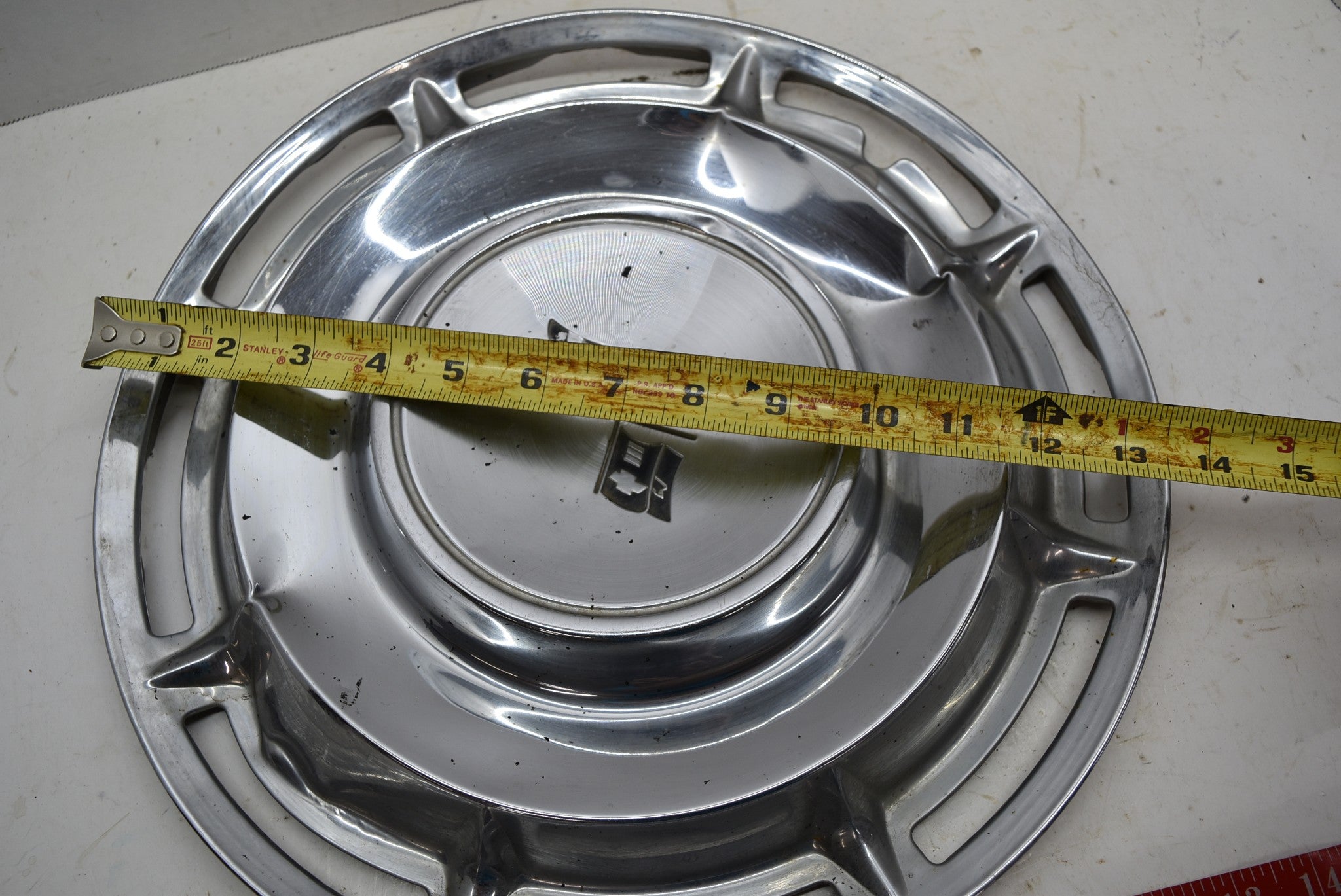 1960 Chevrolet Impala Hubcap Original Chevy Crossed Flags GM Vintage ...