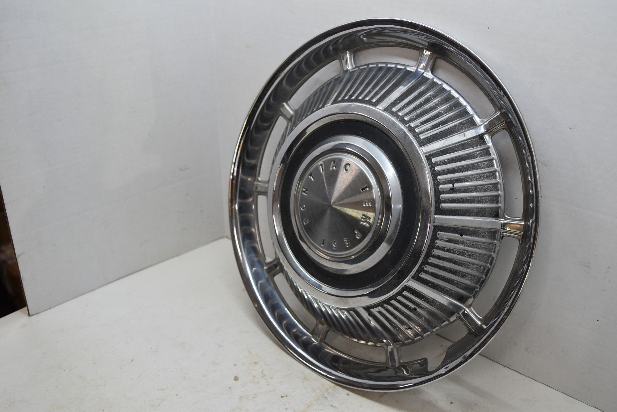 Single Hubcap Original 1962 1963 Pontiac Tempest 15" Wheel Cover Hub C ...