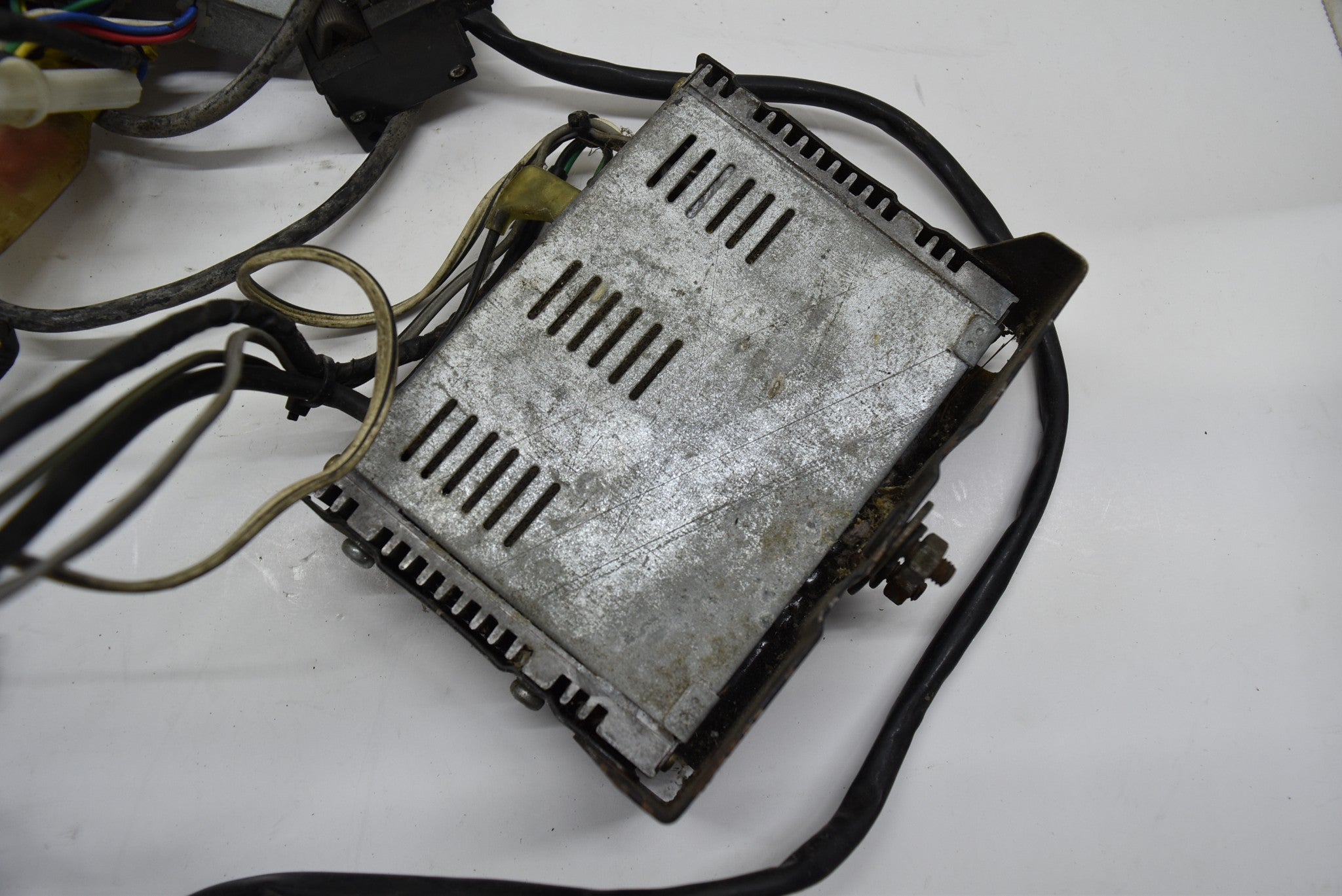 1984 KAWASAKI VOYAGER VN1300 INTERCOM UNIT RECEIVER ORIGINAL 84 VINTAG ...