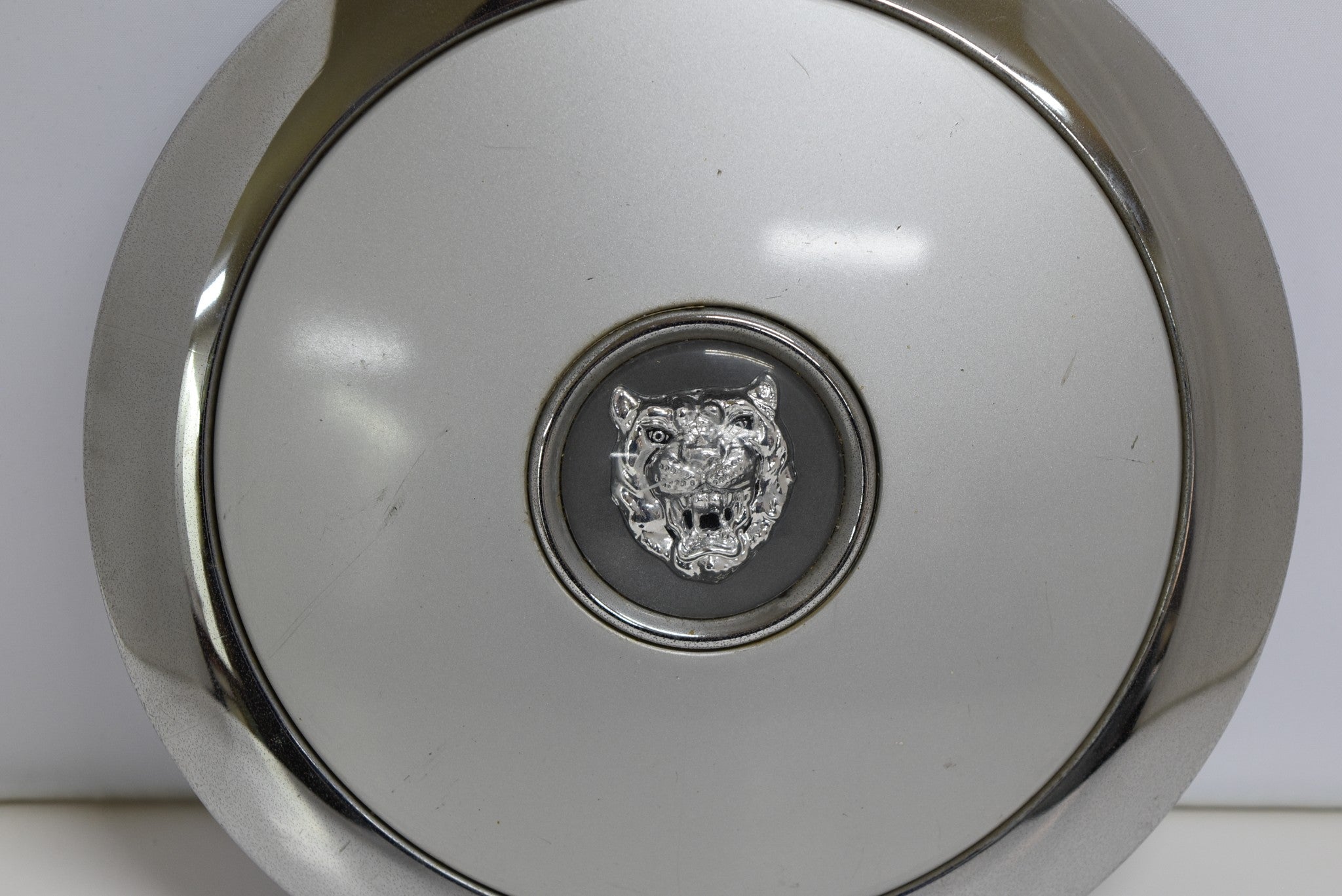 1998-2003 Jaguar XJ8 16" Wheel Center Hub Cap 8.25" Diameter Snap, OEM ...