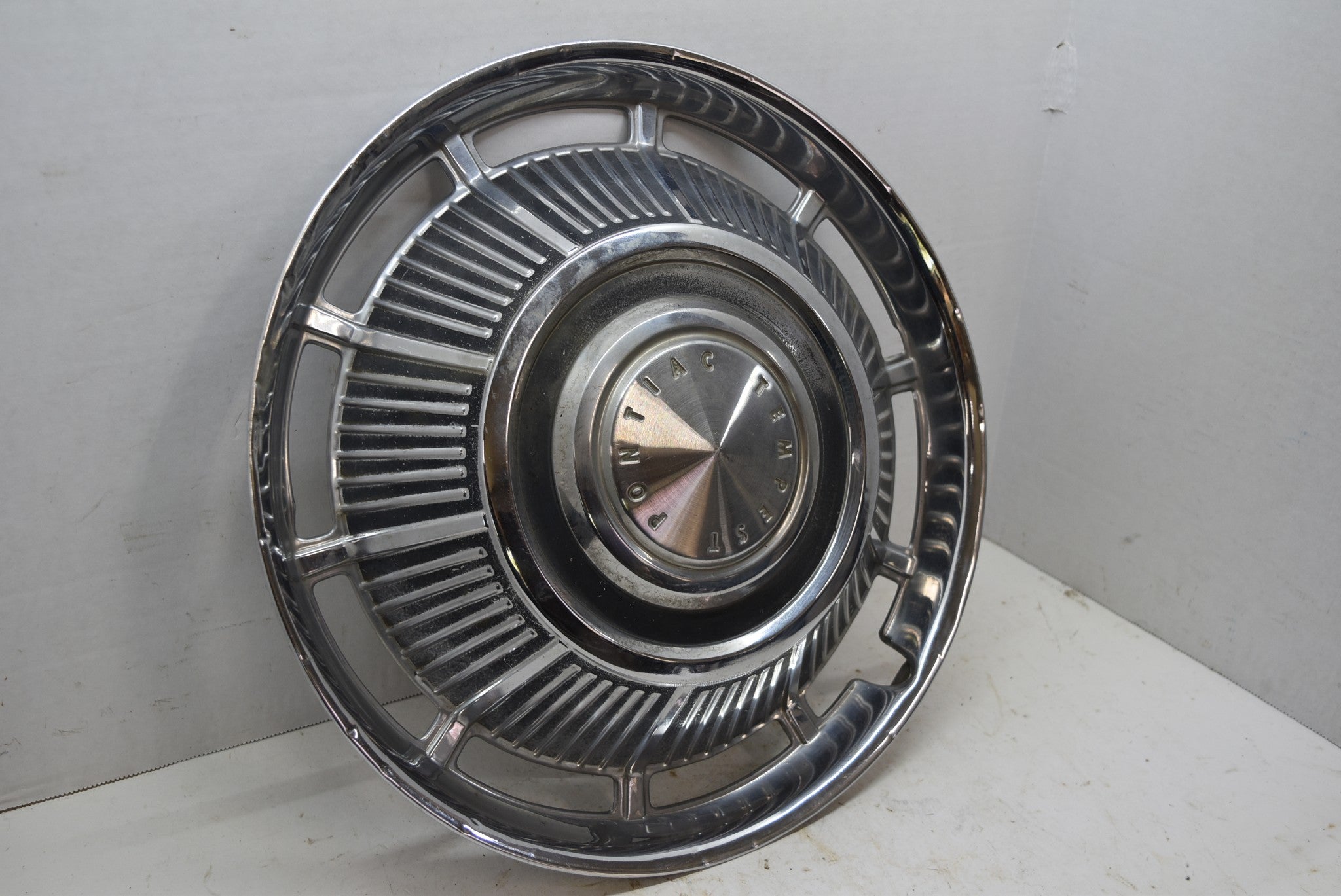 Single Hubcap Original 1962 1963 Pontiac Tempest 15" Wheel Cover Hub C ...