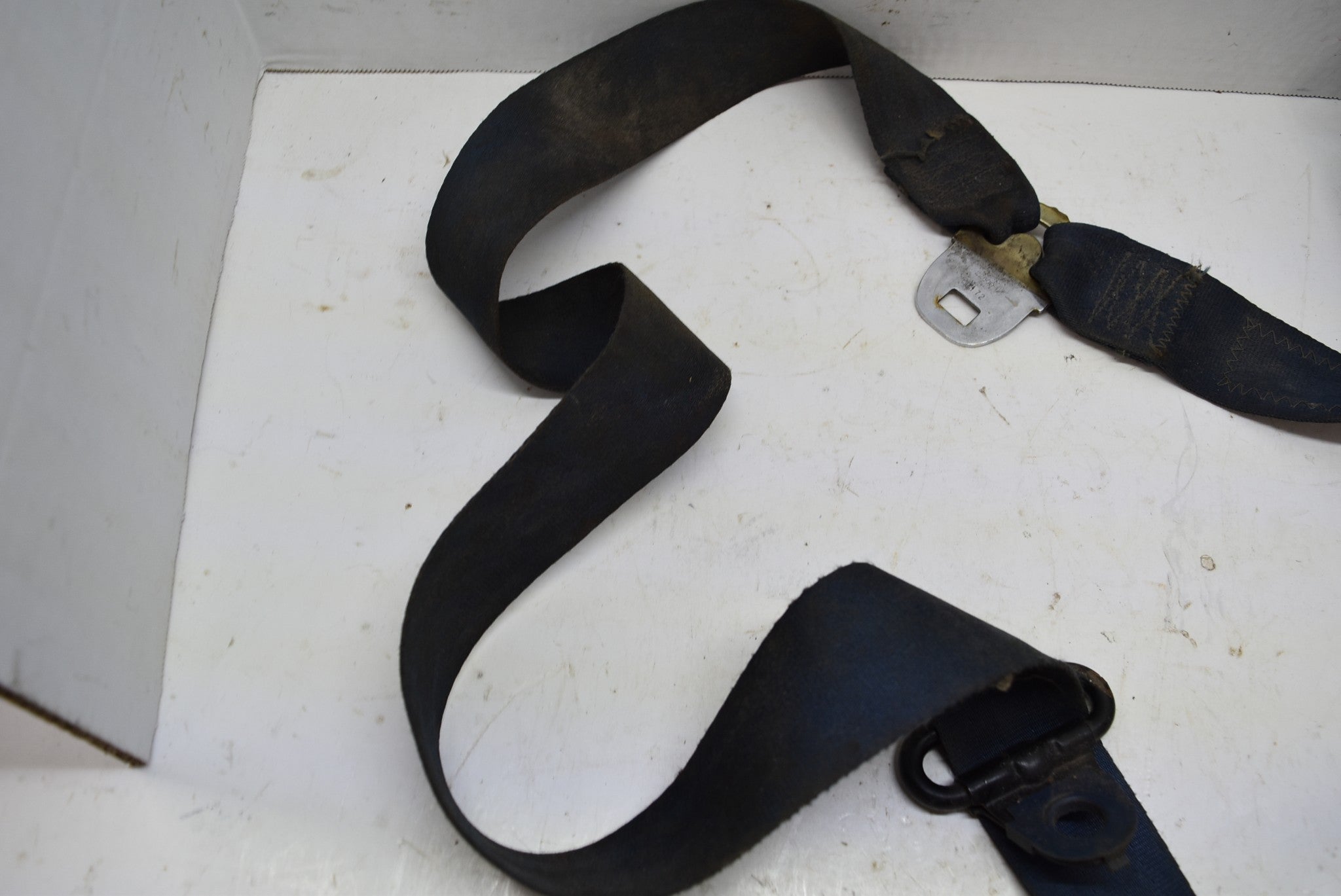 Original 1980-1993 Chevy Blazer Suburban Jimmy Front LH Seatbelt Retra ...