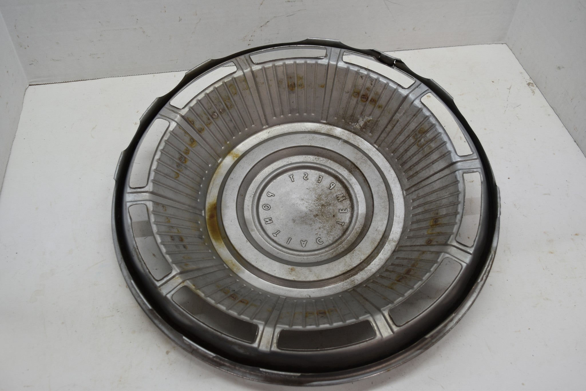 Single Hubcap Original 1962 1963 Pontiac Tempest 15" Wheel Cover Hub C ...