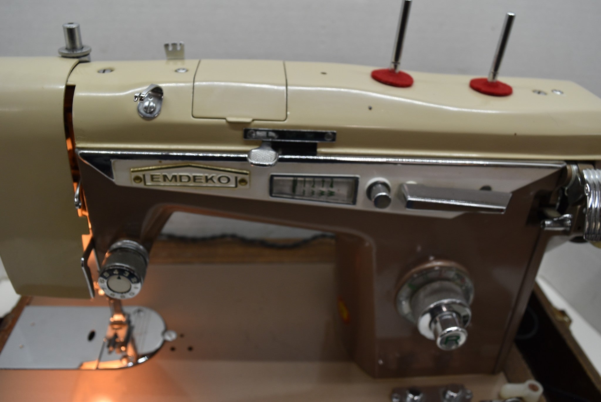 Emdeko Rare Precision Heavy Duty Sewing Machine in Case Works She Shed ...