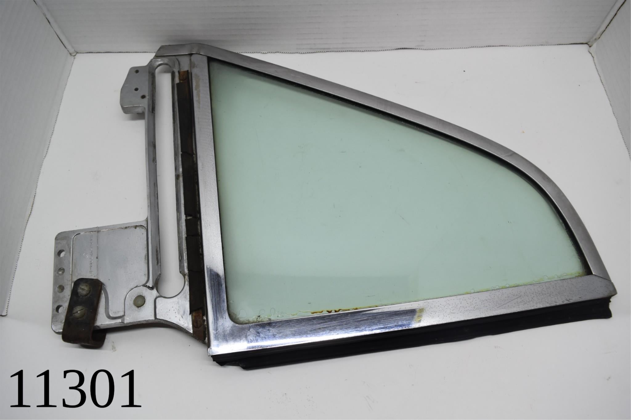 1960 FORD THUNDERBIRD REAR RIGHT QUARTER WINDOW GLASS FRAME REGULATOR ...
