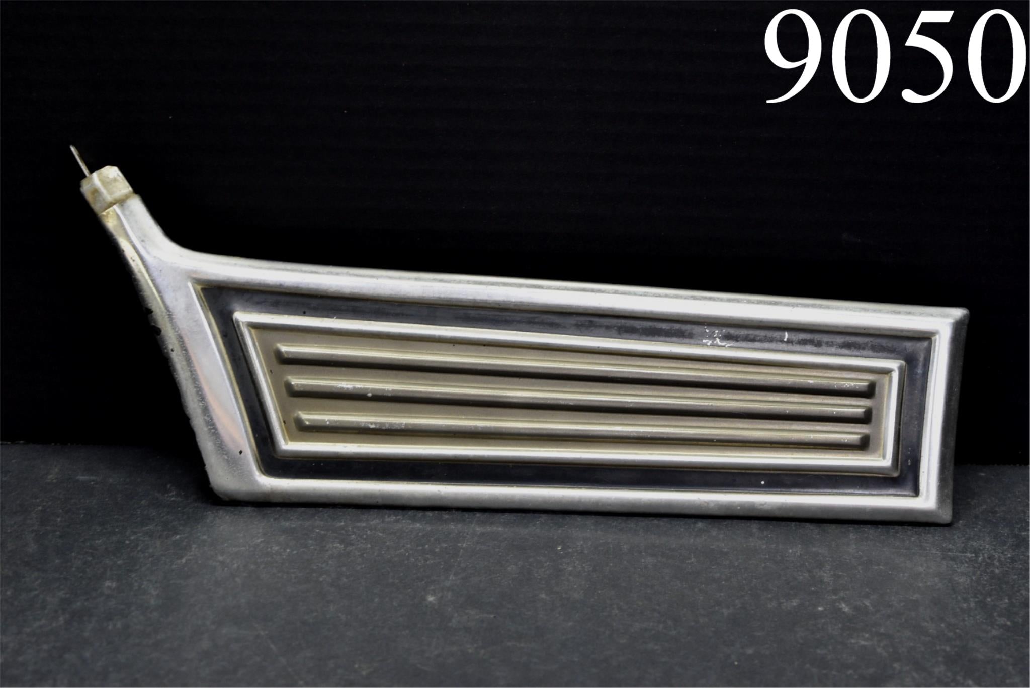 1972-1973 Gran Torino Fender Trim RH Passenger 72 73 Ford Torino Base ...