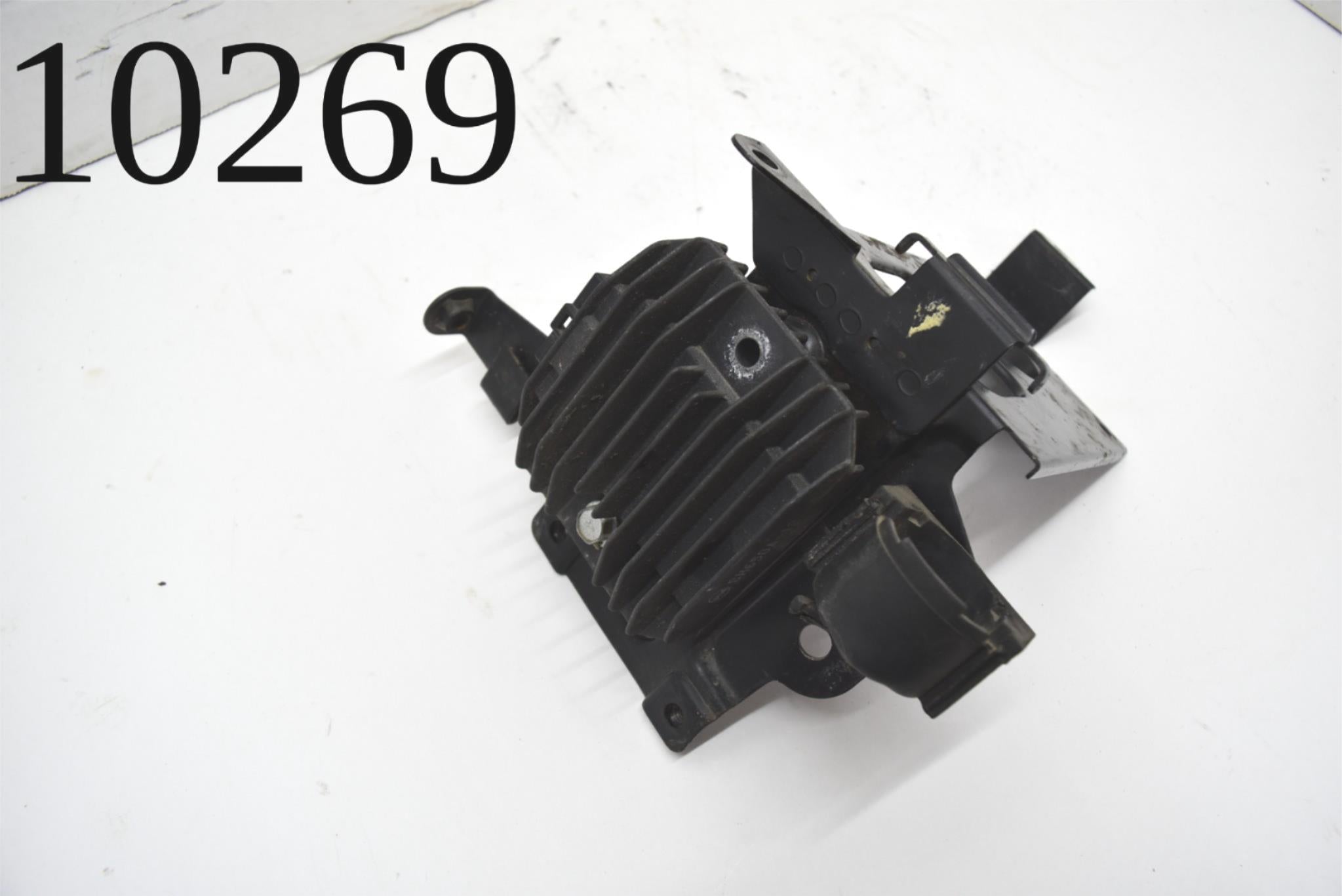 1997 KAWASAKI VULCAN 88 VN1500 VN 1500 VOLTAGE REGULATOR BRACKET RECTI ...