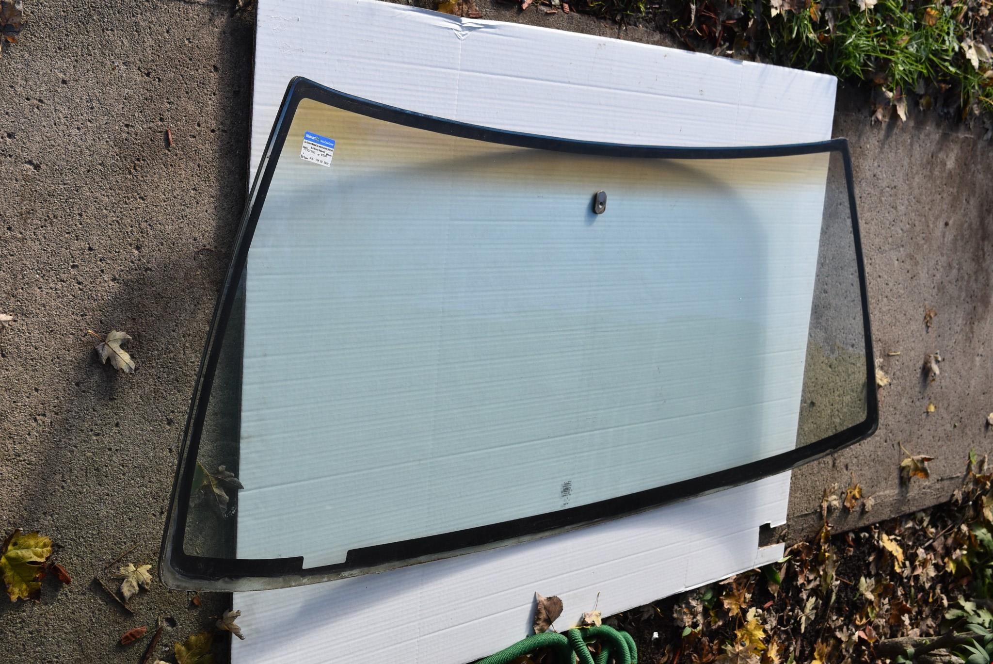 1985 Ford Mustang Convertible Fox Body Windshield Carlite W-946 85 Tin ...