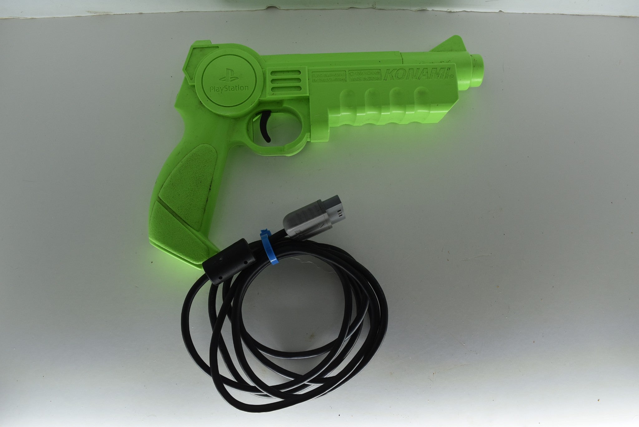 Konami Gun PS1 Justifier Light Green Playstation 1 1995 Untested Vinta ...