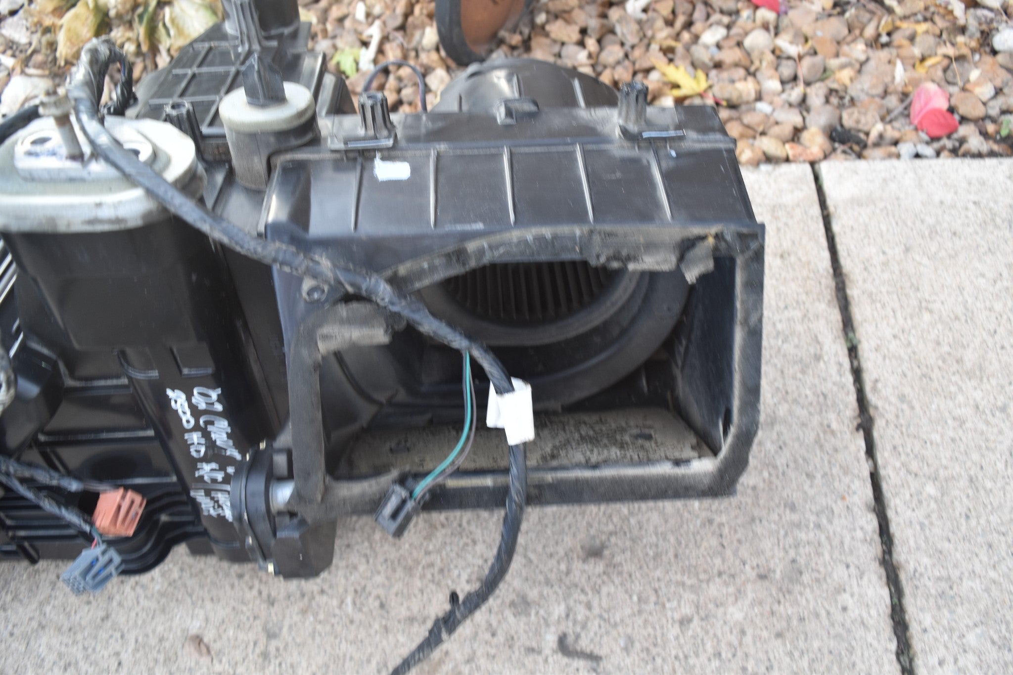 2002 DURAMAX 2500 3500 6.6 DIESEL HVAC AIR BOX 02– FatMan's Garage, LLC