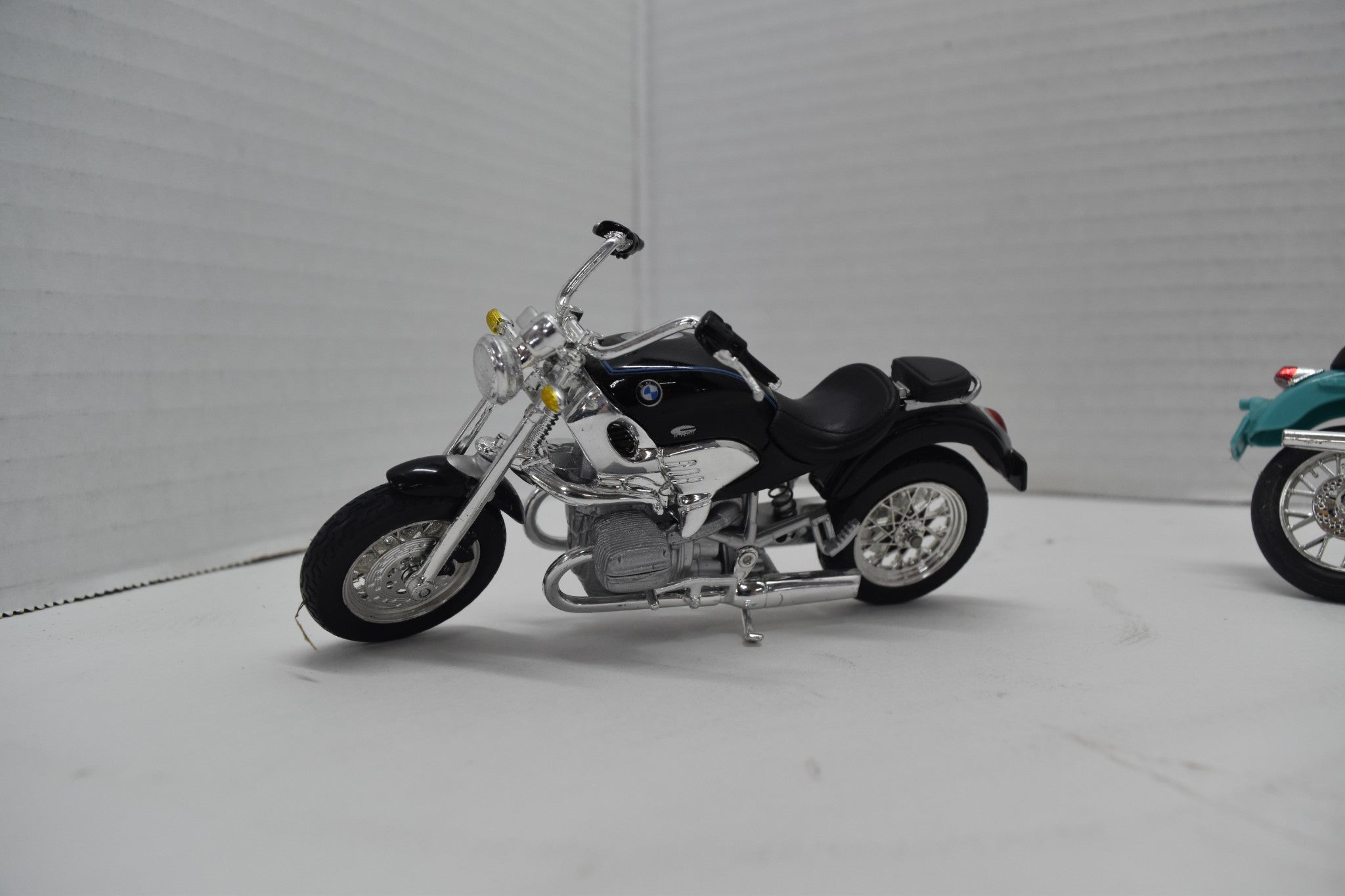 1/18TH SCALE BIKE-NI MOTORCYCLE MODELS MAISTO HONDA BMW R1200 SHADOW V ...