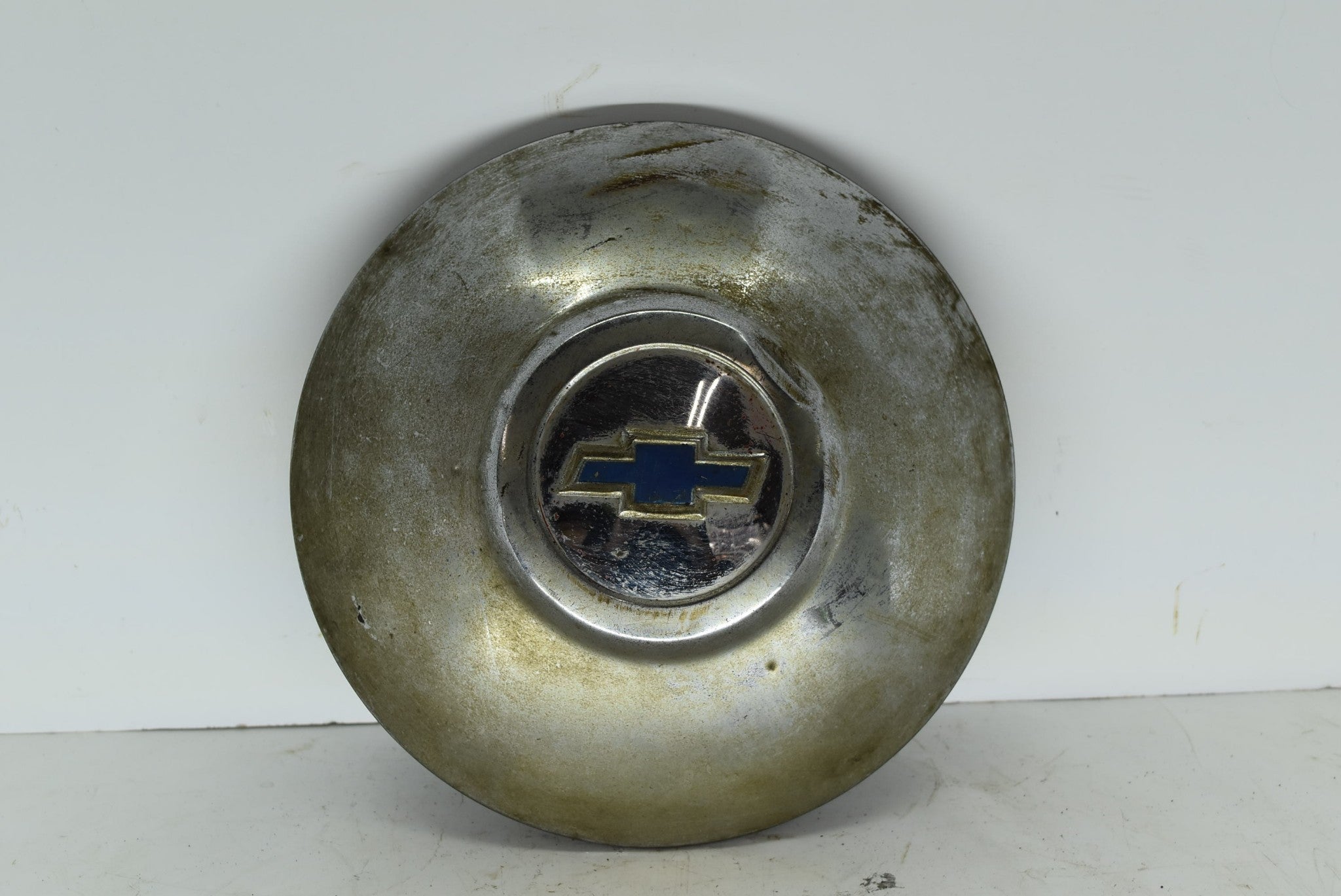 1949-1950 Chevy Hubcap Dog Dish Blue Bowtie Chevrolet 49 50 Original ...