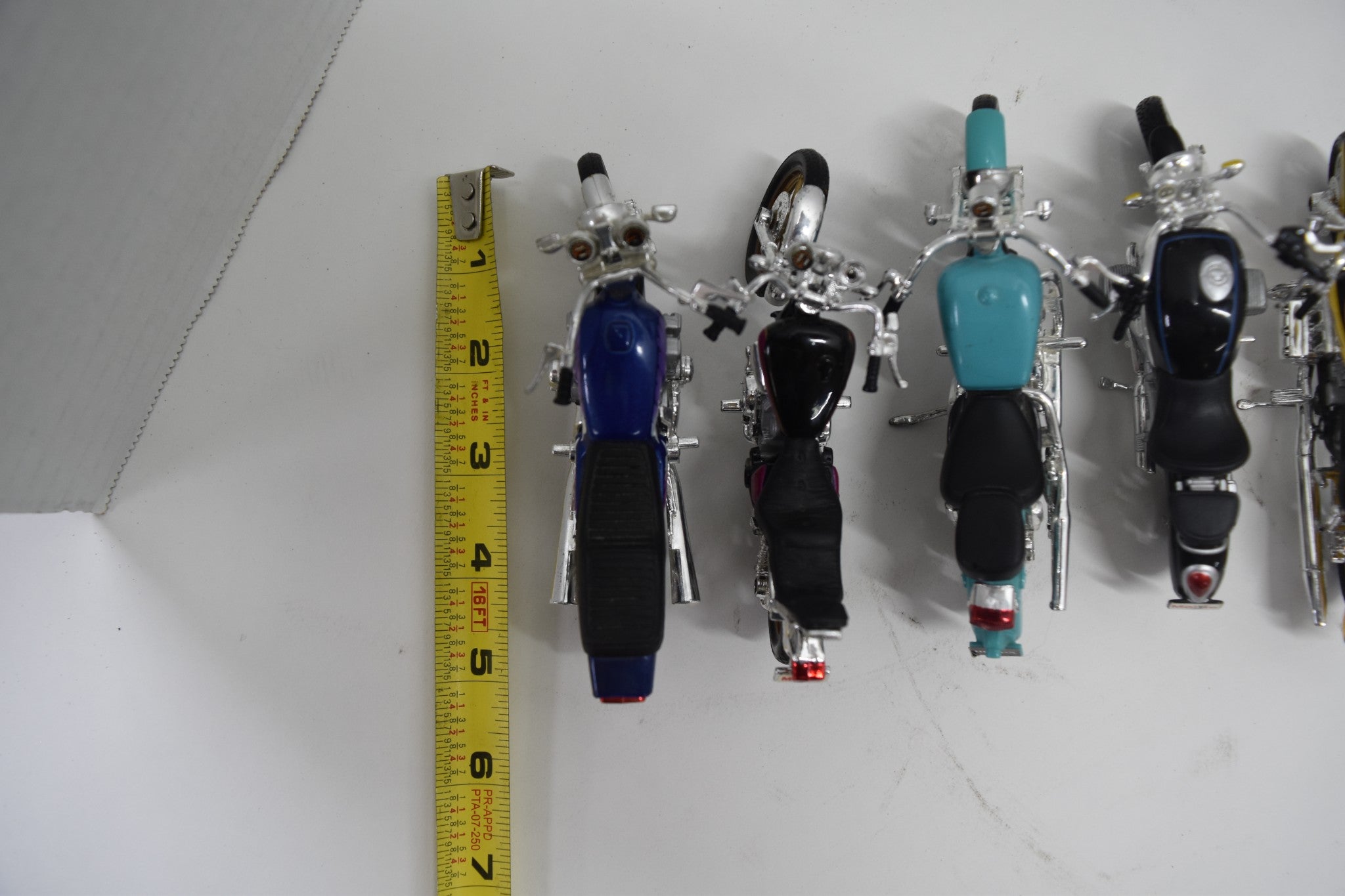 1/18TH SCALE BIKE-NI MOTORCYCLE MODELS MAISTO HONDA BMW R1200 SHADOW V ...