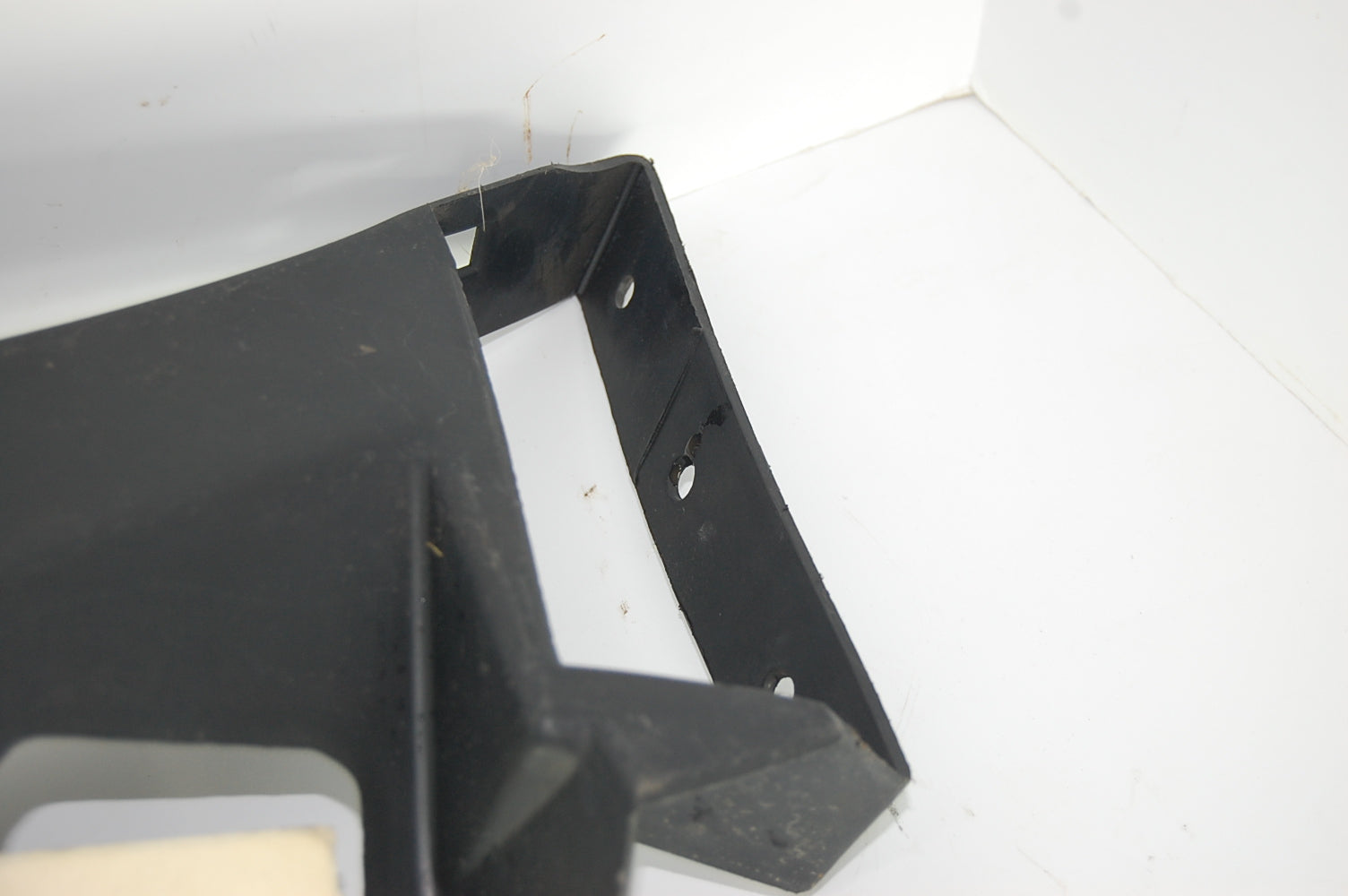 Buick GM OEM 95-99 Riviera FRONT BUMPER-Cover Reinforcement Right 2555 ...