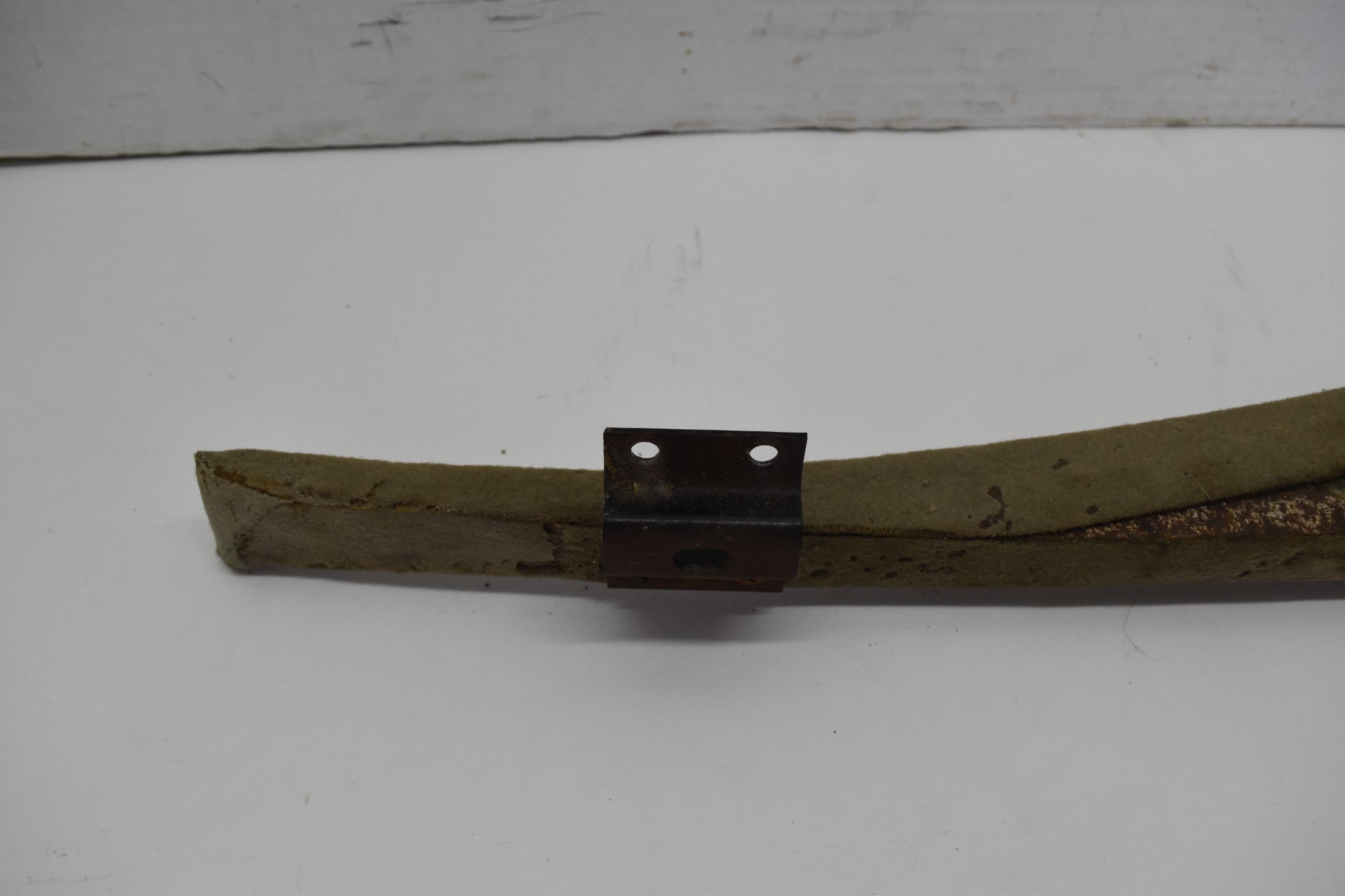 1958 CADILLAC LIMO SERIES 75 UPPER PASSENGER DIVIDER WINDOW UPHOLSTERY ...